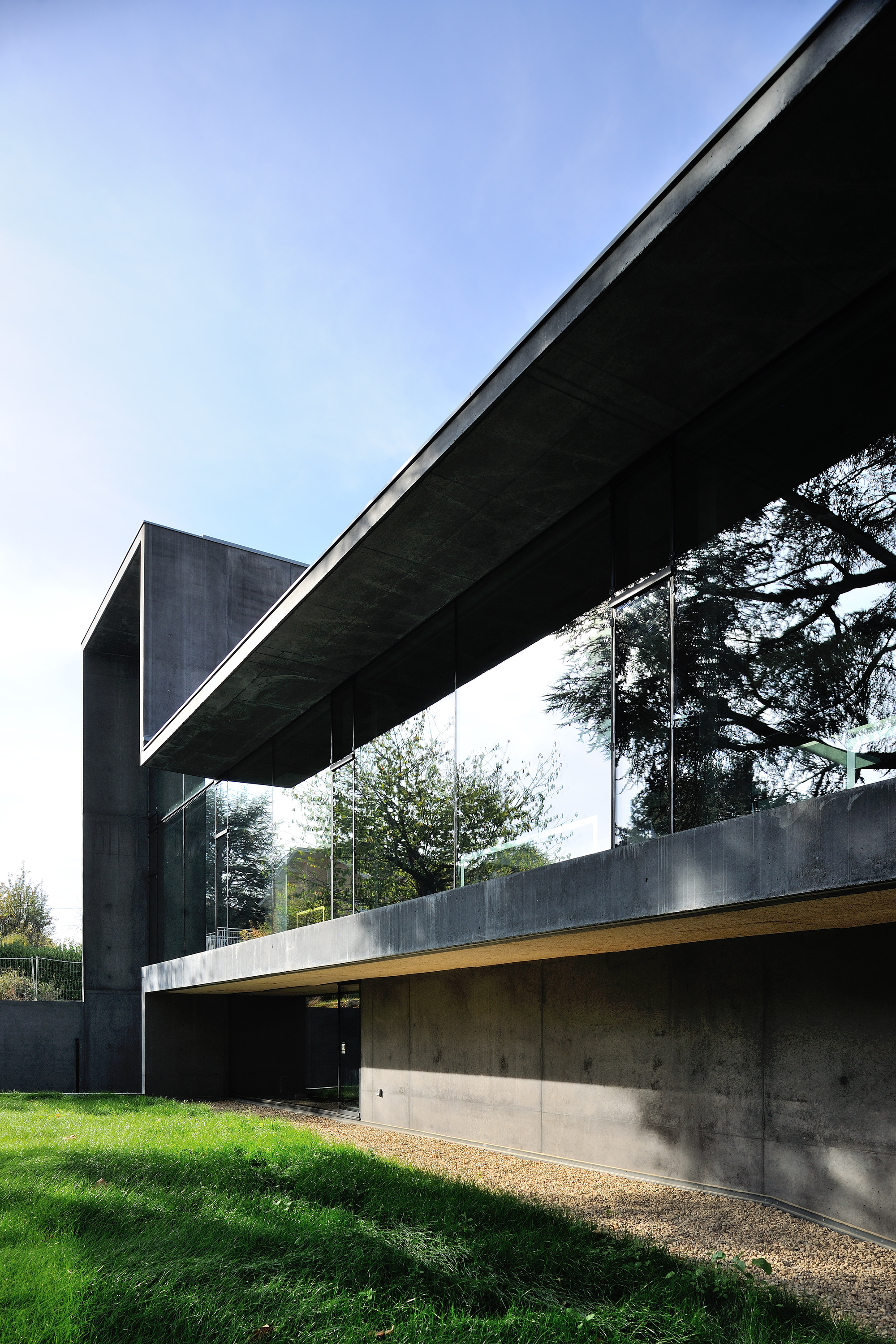 Gallery of AUM Pierre Minassian Offices / AUM Pierre Minassian - 12