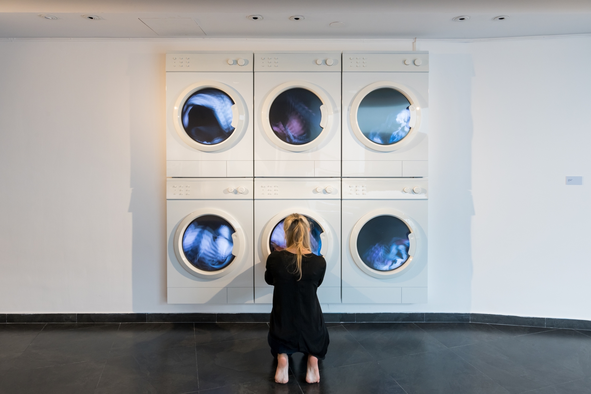 Galería de "Real", la exposición ilusoria de Leandro Erlich - 11