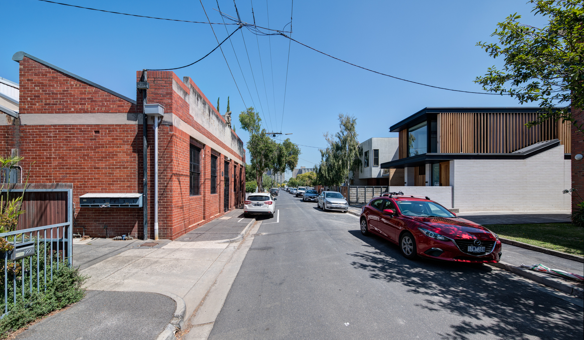 Gallery of Folding Floor House / Crosshatch - 13