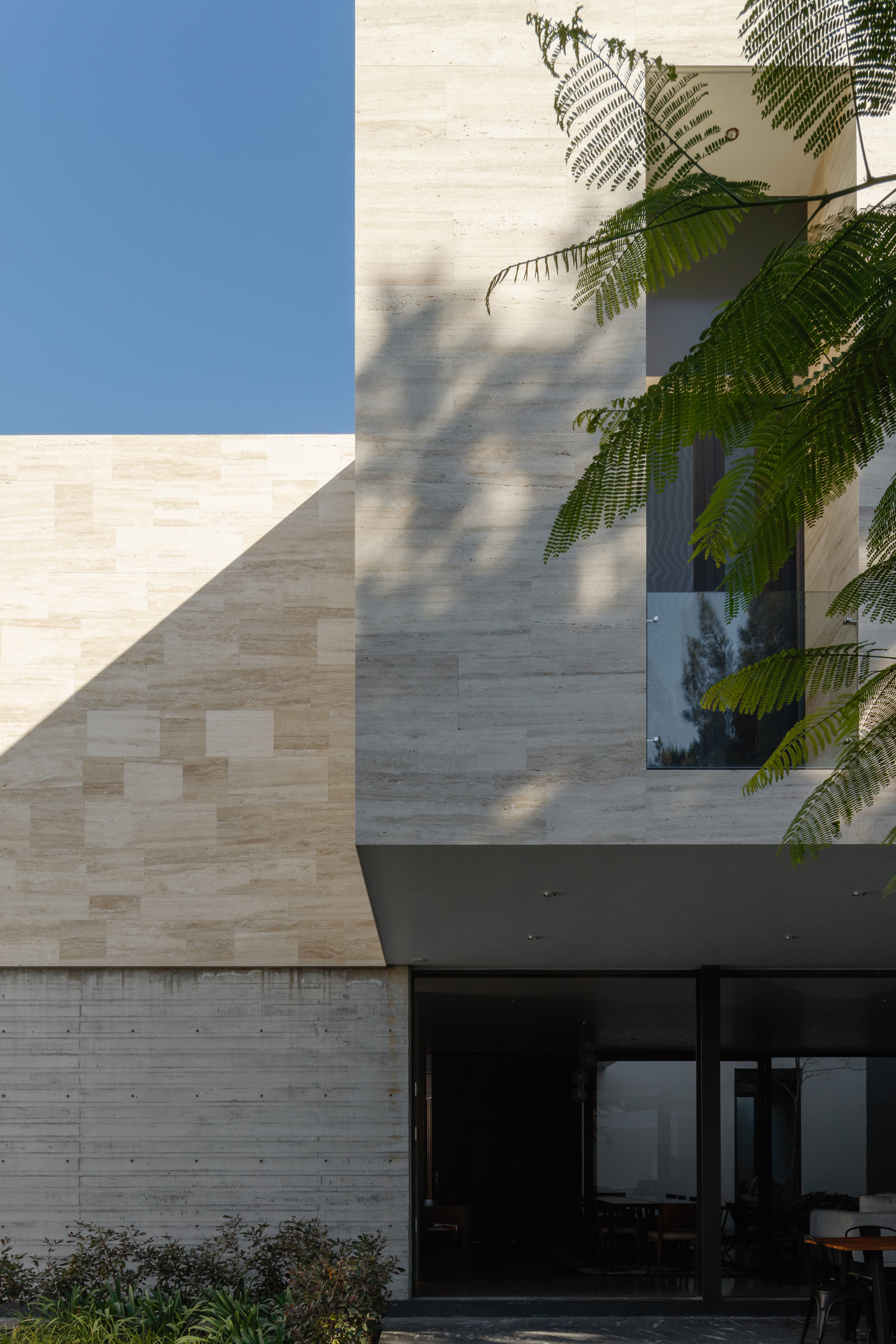 Gallery of Guerrero House / TACHER ARQUITECTOS - 17