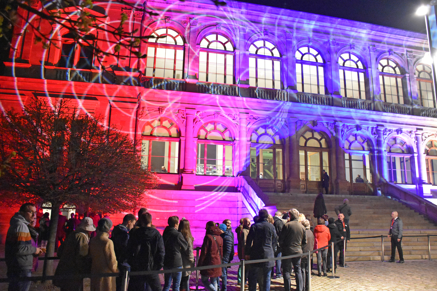 Gallery of "We Designed an Exhibition that Presents the Bauhaus in all ...