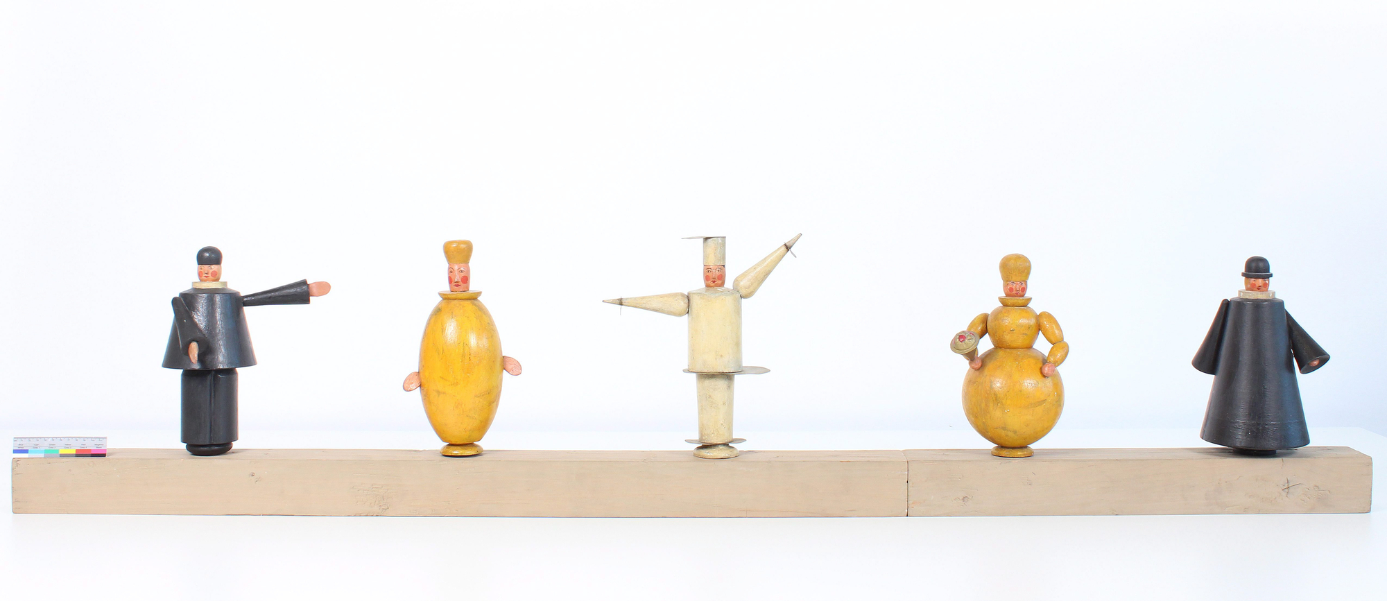 Gallery of "We Designed an Exhibition that Presents the Bauhaus in all ...