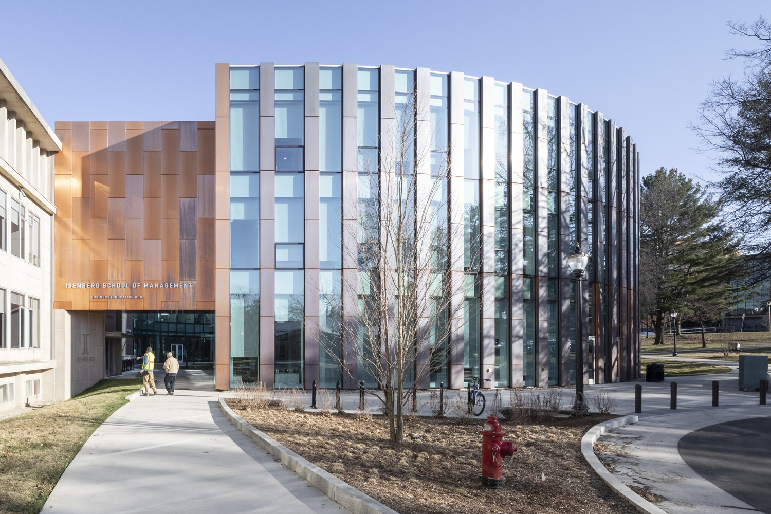 Gallery of Isenberg School Of Management Business Innovation Hub / BIG - 3