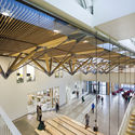 Gallery of Isenberg School Of Management Business Innovation Hub / BIG - 18