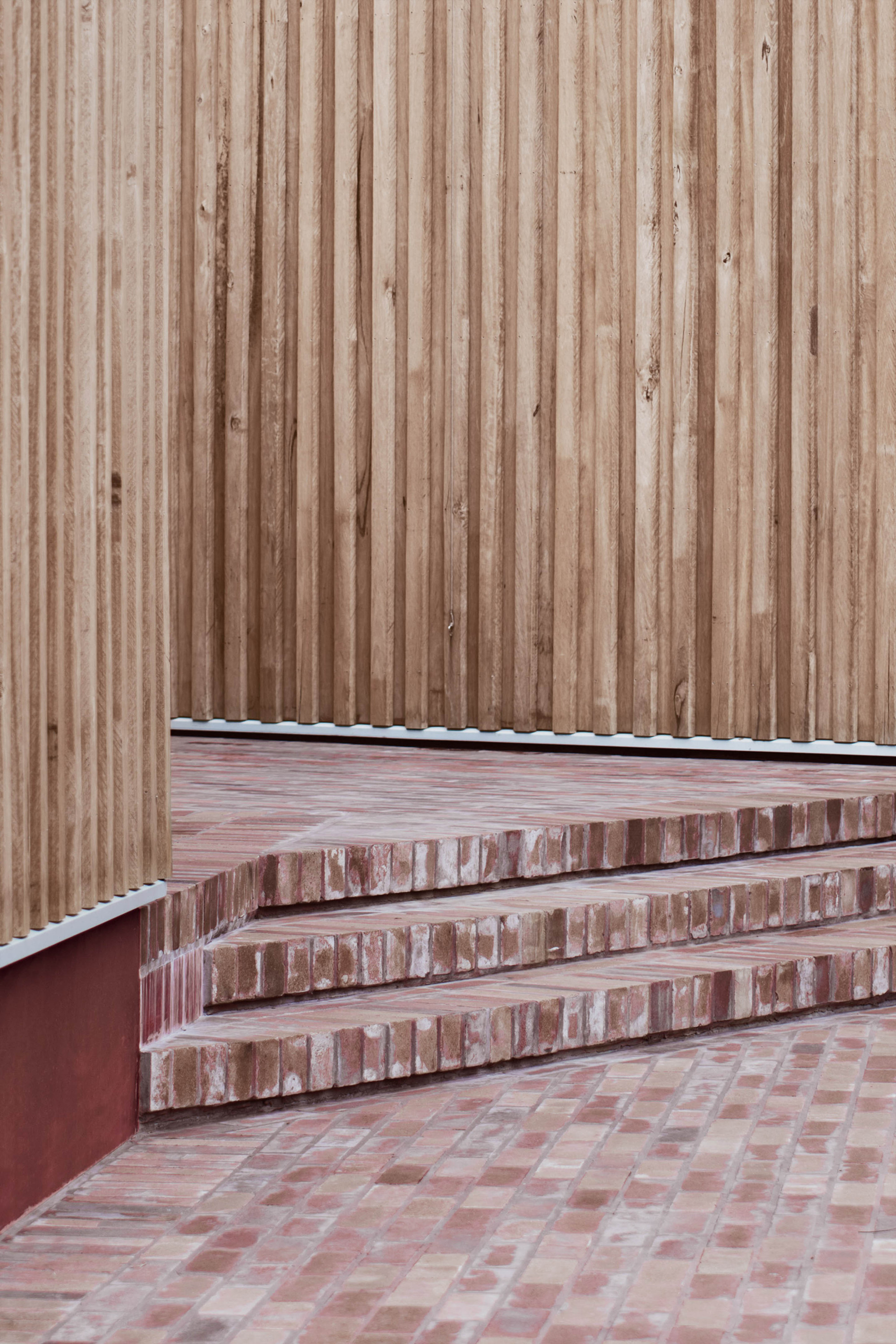 Galeria de Casa em três pedaços / TRIAS - 26