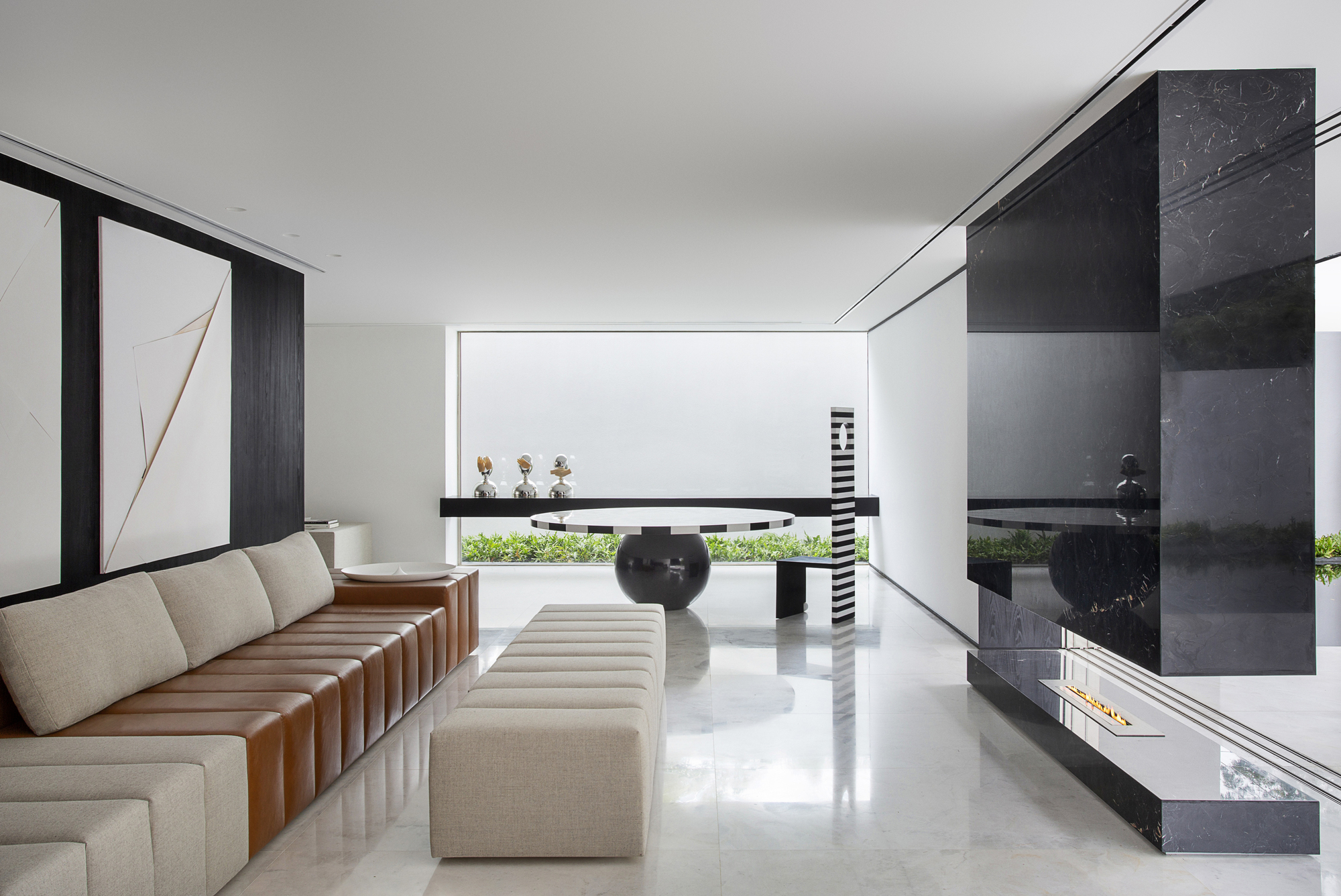 Gallery of V2 House / Studio Guilherme Torres - 13