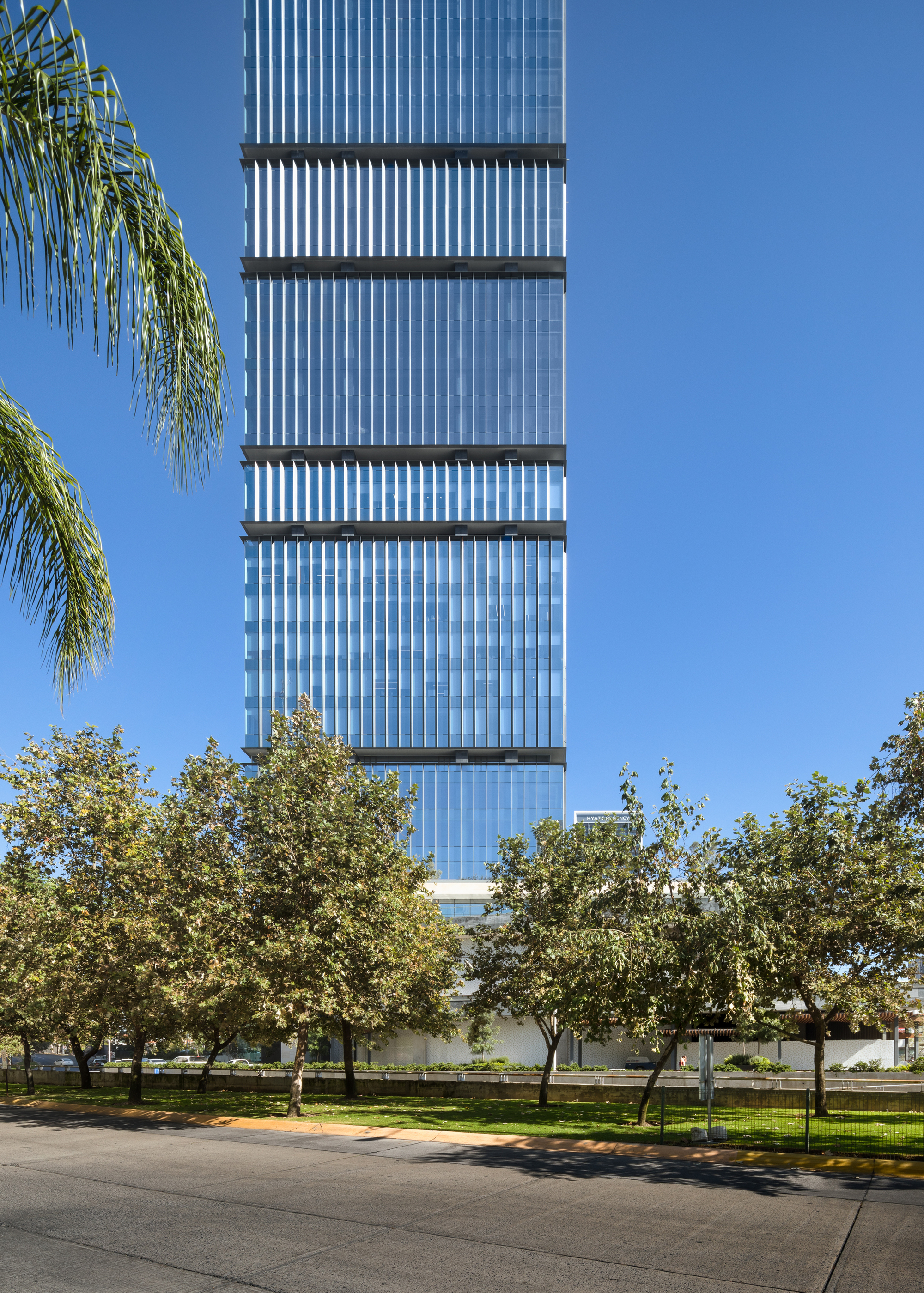 Gallery of Andares Corporate / Sordo Madaleno Arquitectos - 14