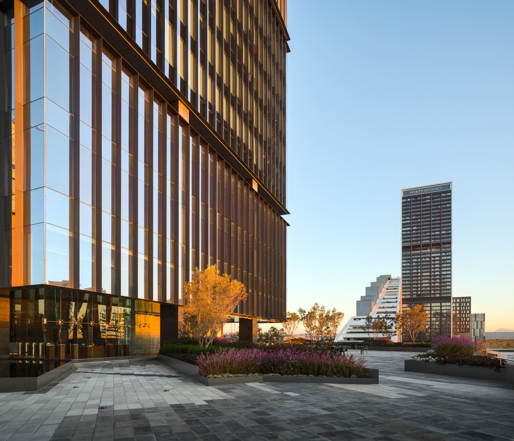 Gallery of Andares Corporate / Sordo Madaleno Arquitectos - 2