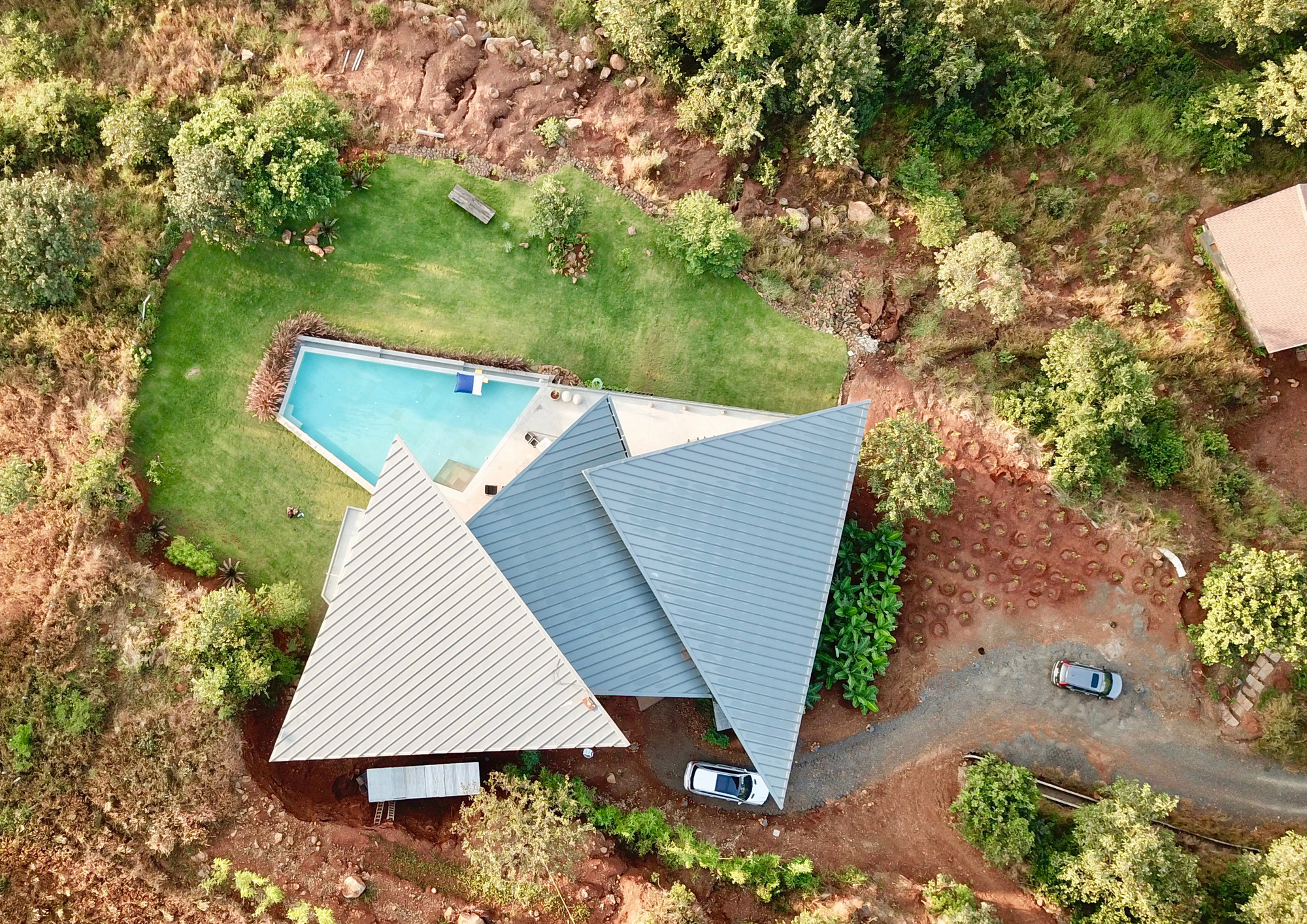 Galería de Casa 'Little Much Farm' / Shonan Purie Trehan + Language ...