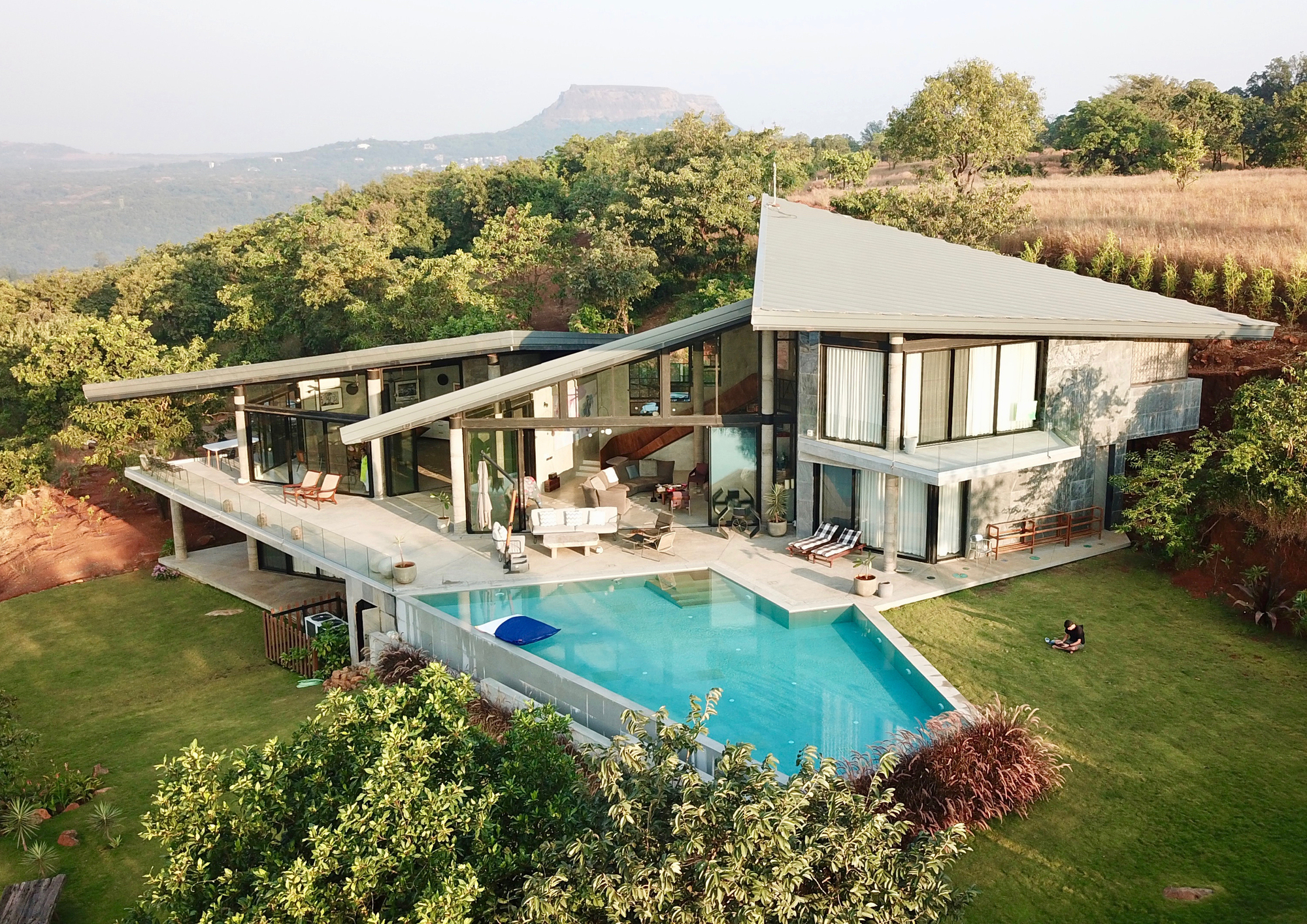 Gallery of Drift House on Little Much Farm / Shonan Purie Trehan ...