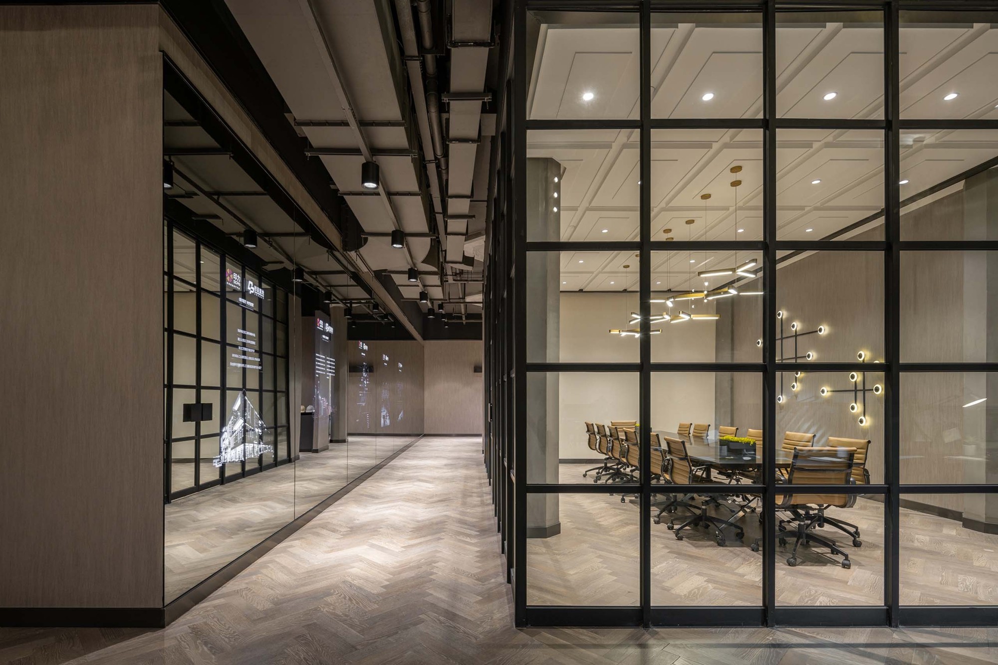 Gallery of Shanghai In-Bund Office Building / HPP Architects - 23