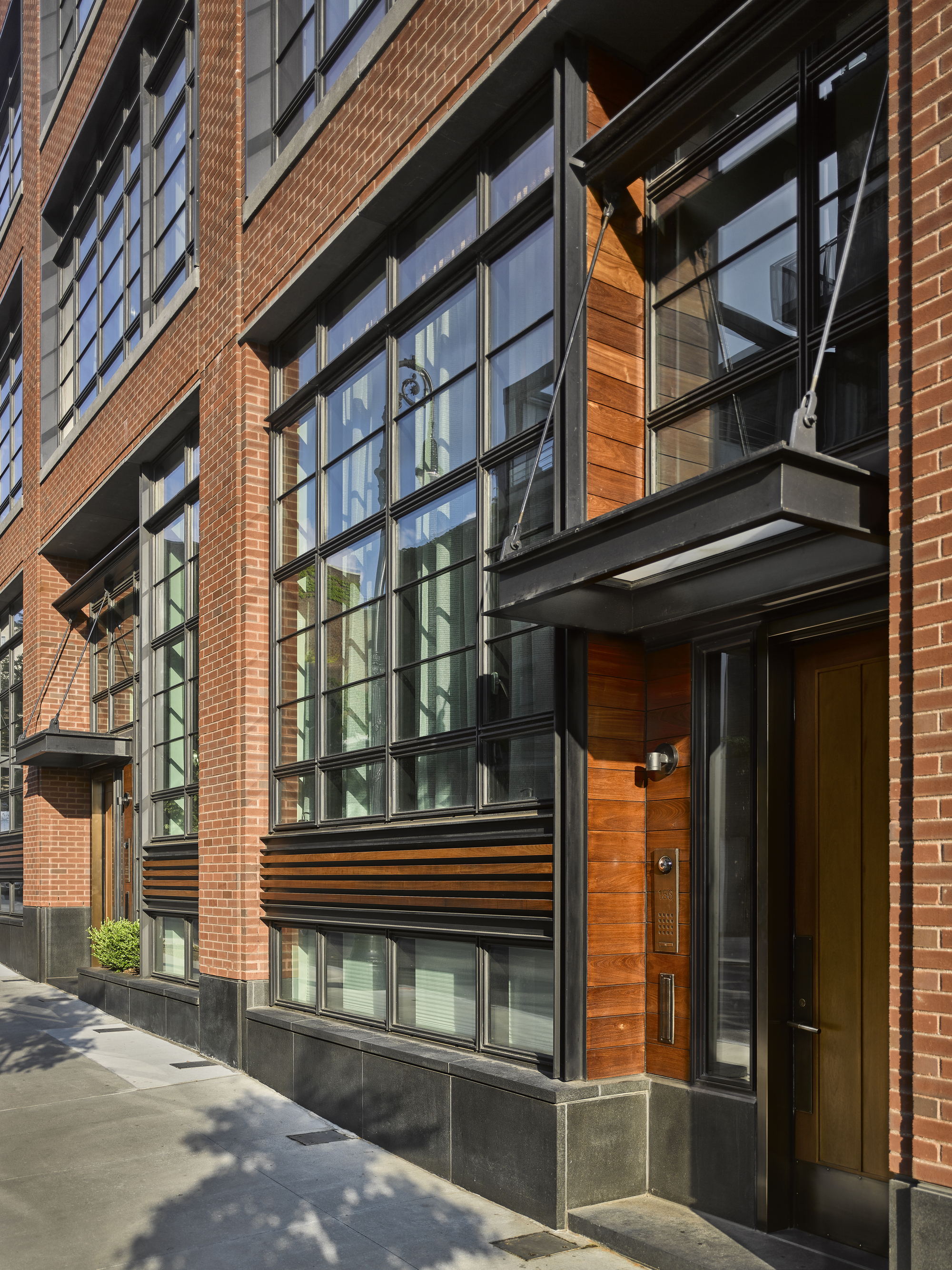 Gallery of 150 Charles Apartment Building / COOKFOX Architects - 22