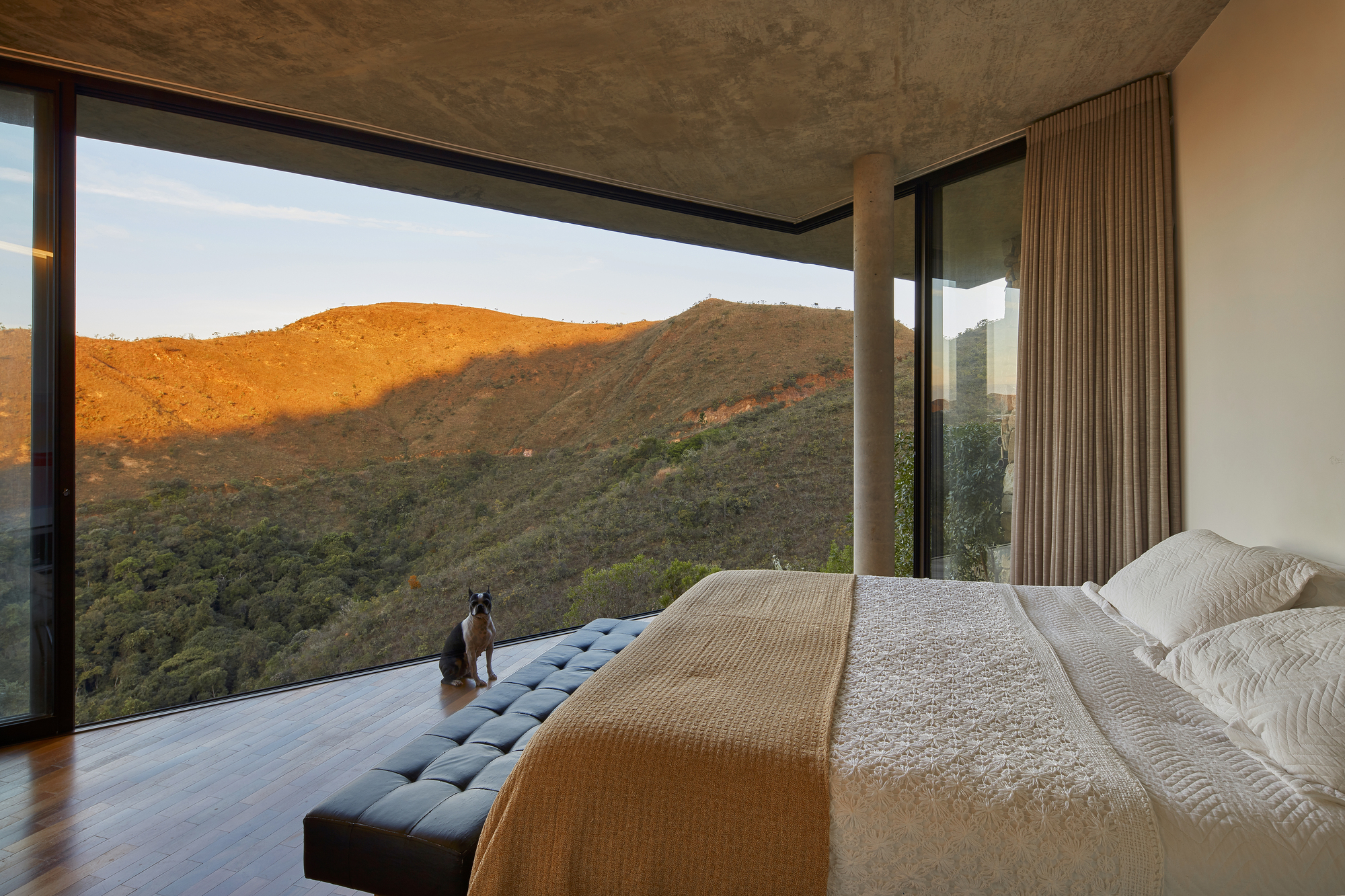 Gallery of Inclined Slab House / TETRO Arquitetura - 17