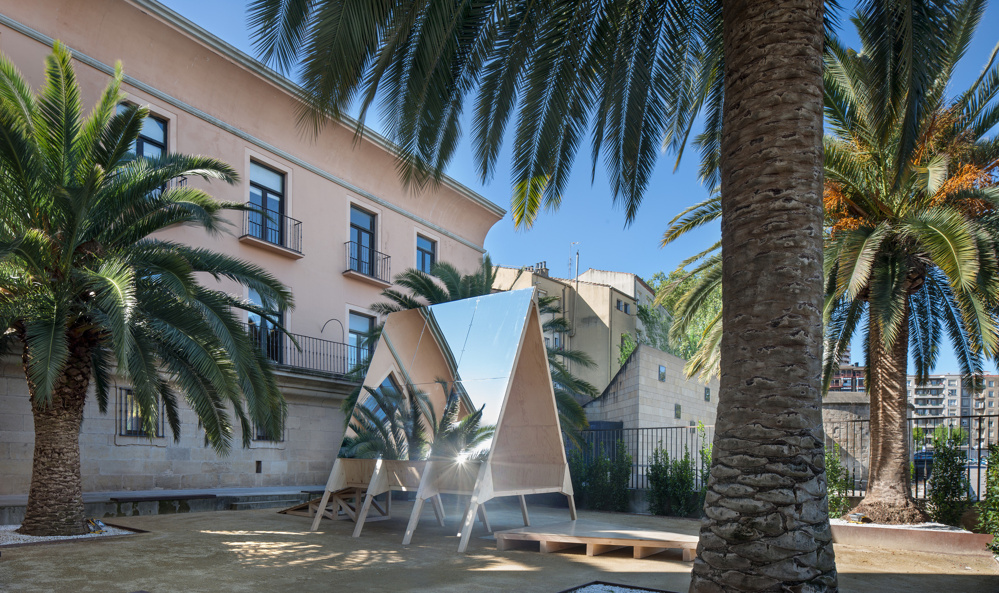 Gallery of 16 Temporary Pavilions that Reflect on Public Space - 13