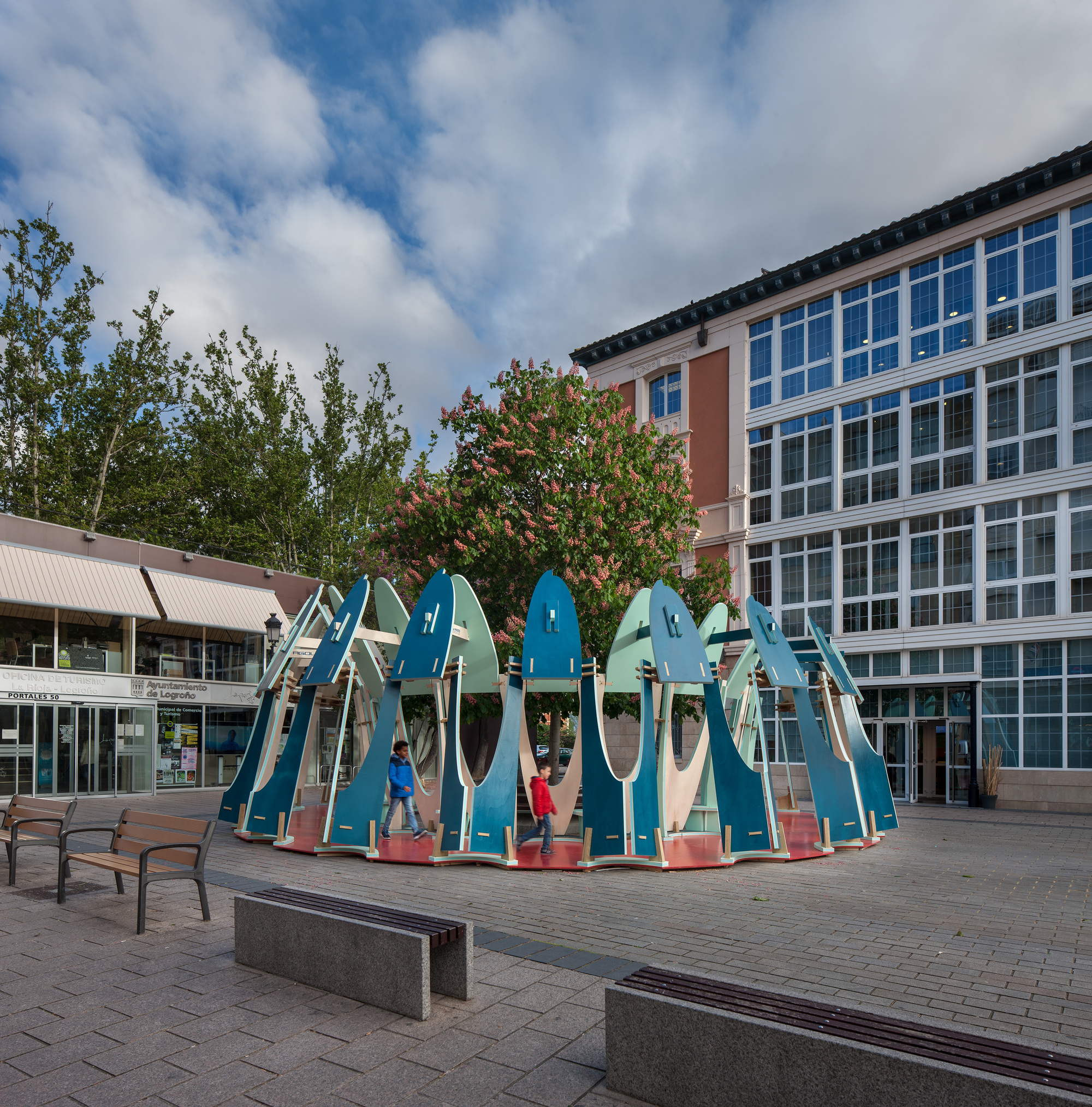 Gallery of 16 Temporary Pavilions that Reflect on Public Space - 6