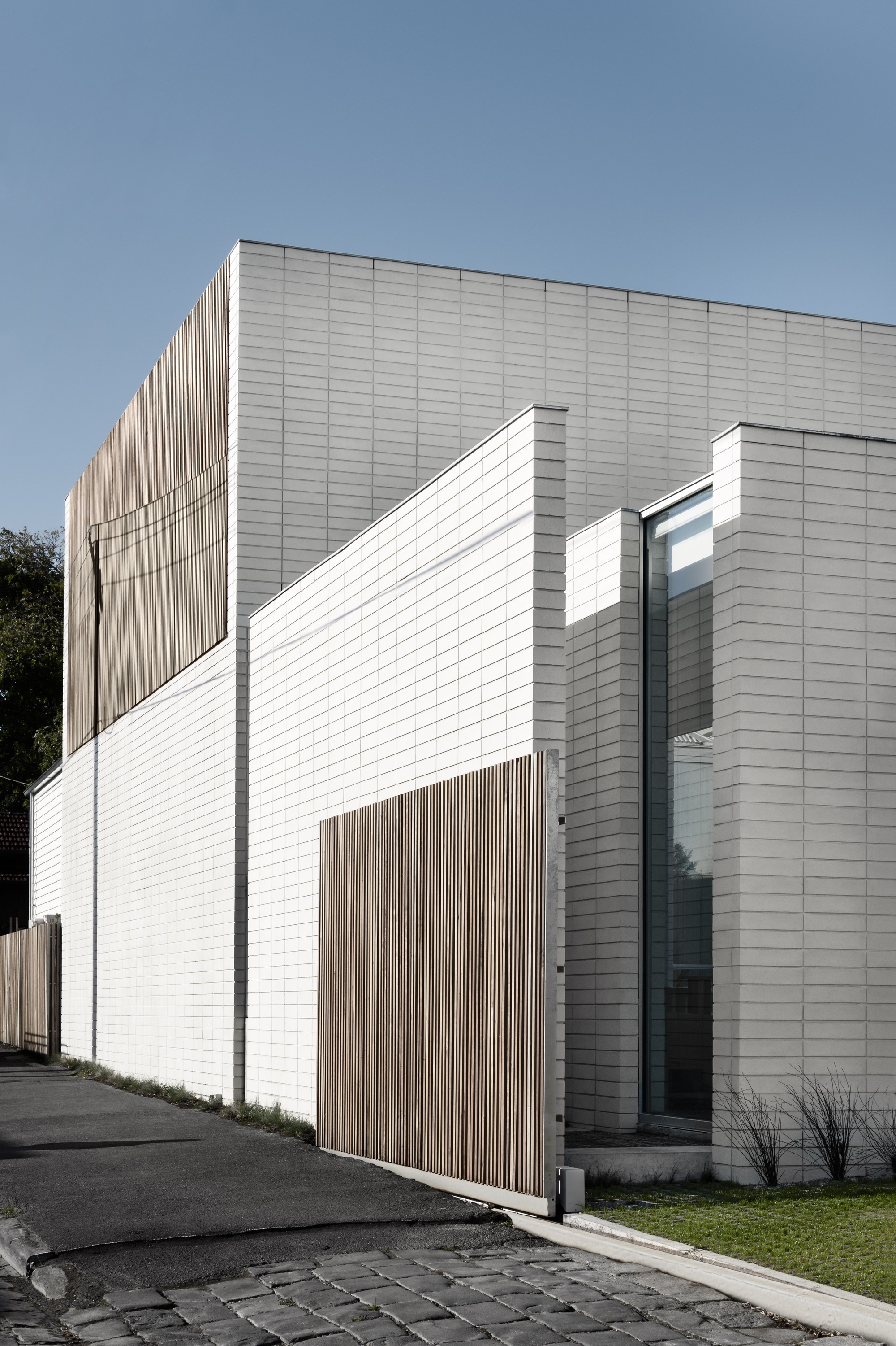 Gallery of Edsall Street House / RITZ&GHOUGASSIAN - 18