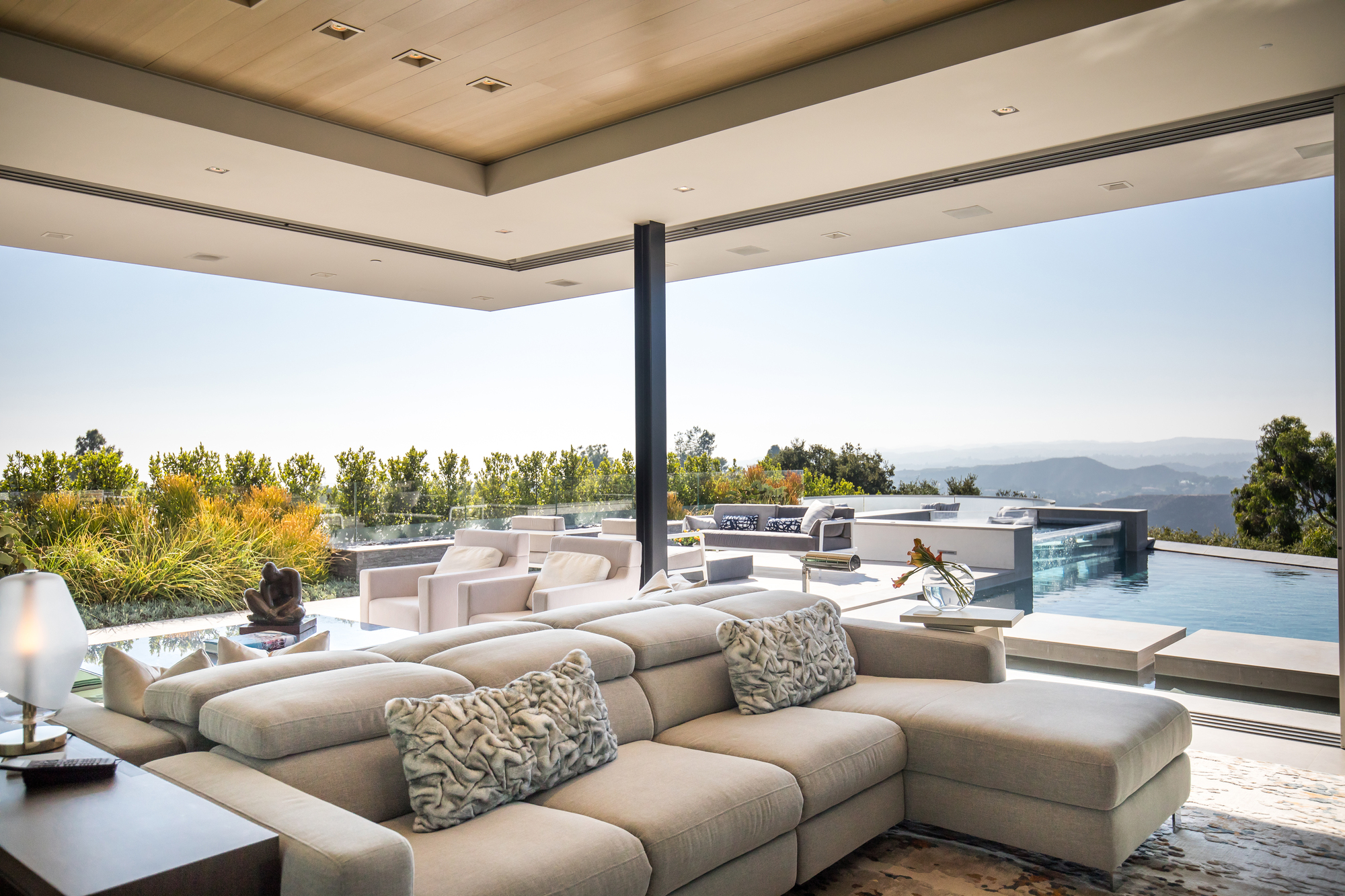 Gallery of Carla Ridge / Whipple Russell Architects - 23