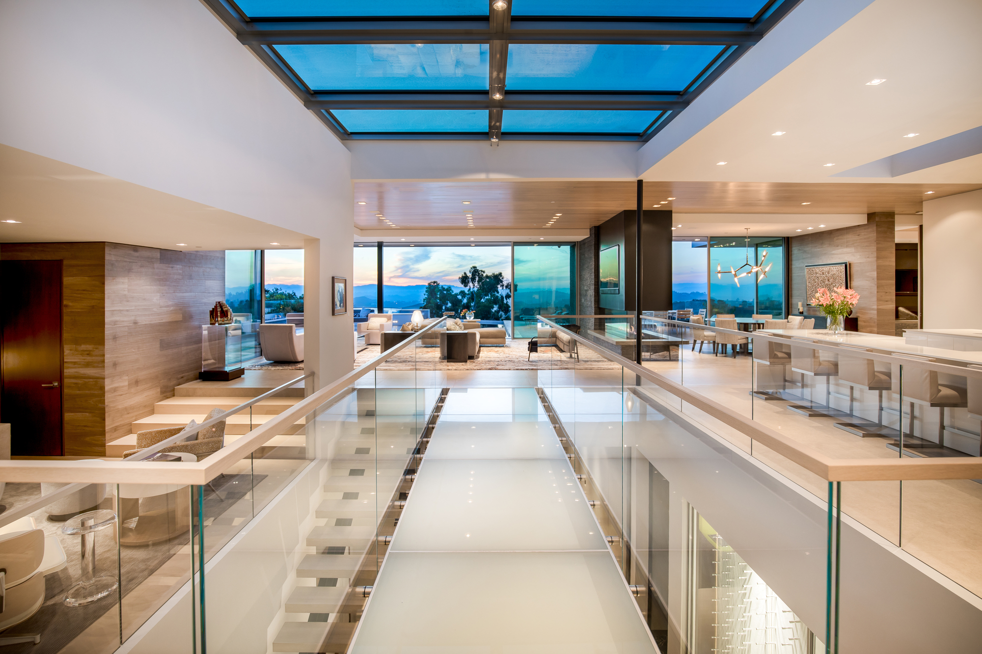 Gallery of Carla Ridge / Whipple Russell Architects - 36