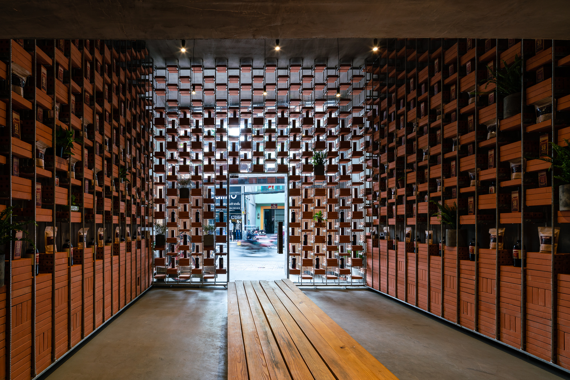 Gallery of Organicare Showroom / Tropical Space - 6