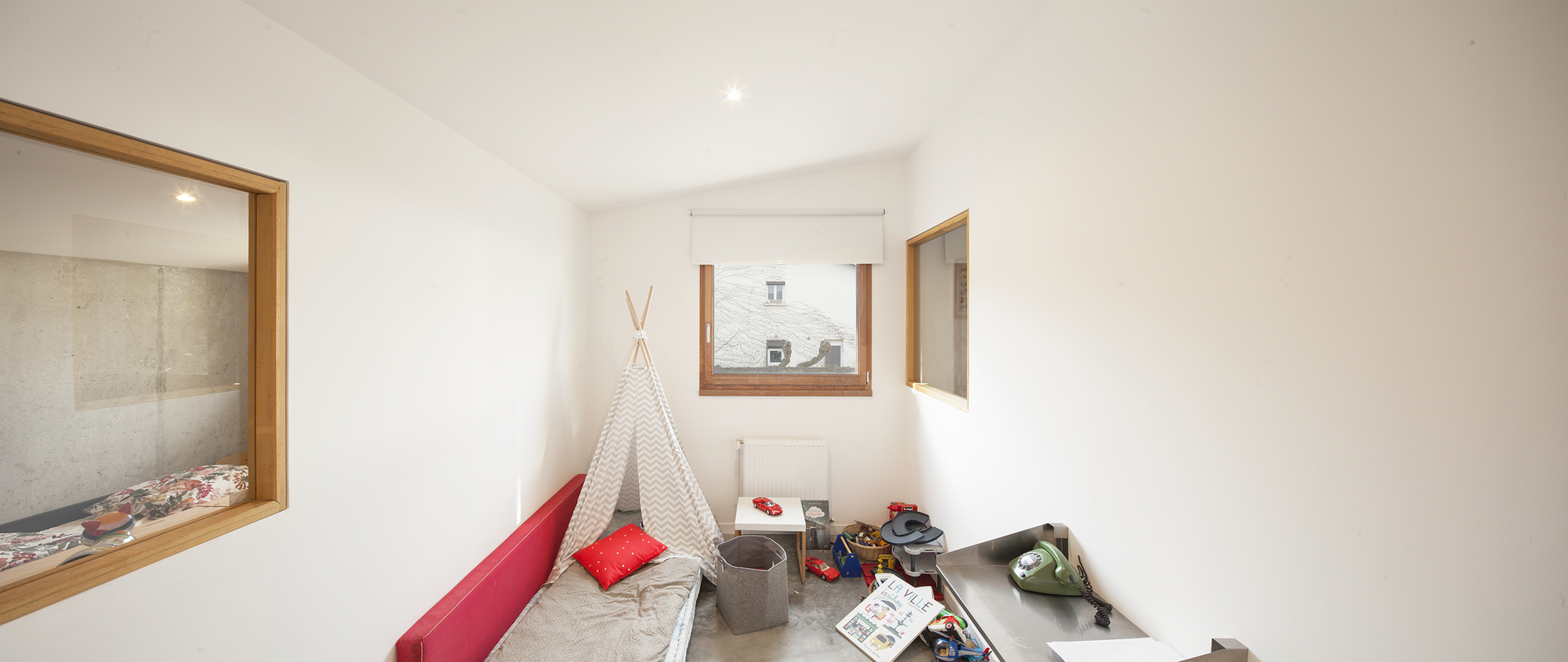 Gallery of ALY House / MORE Architecture - 13