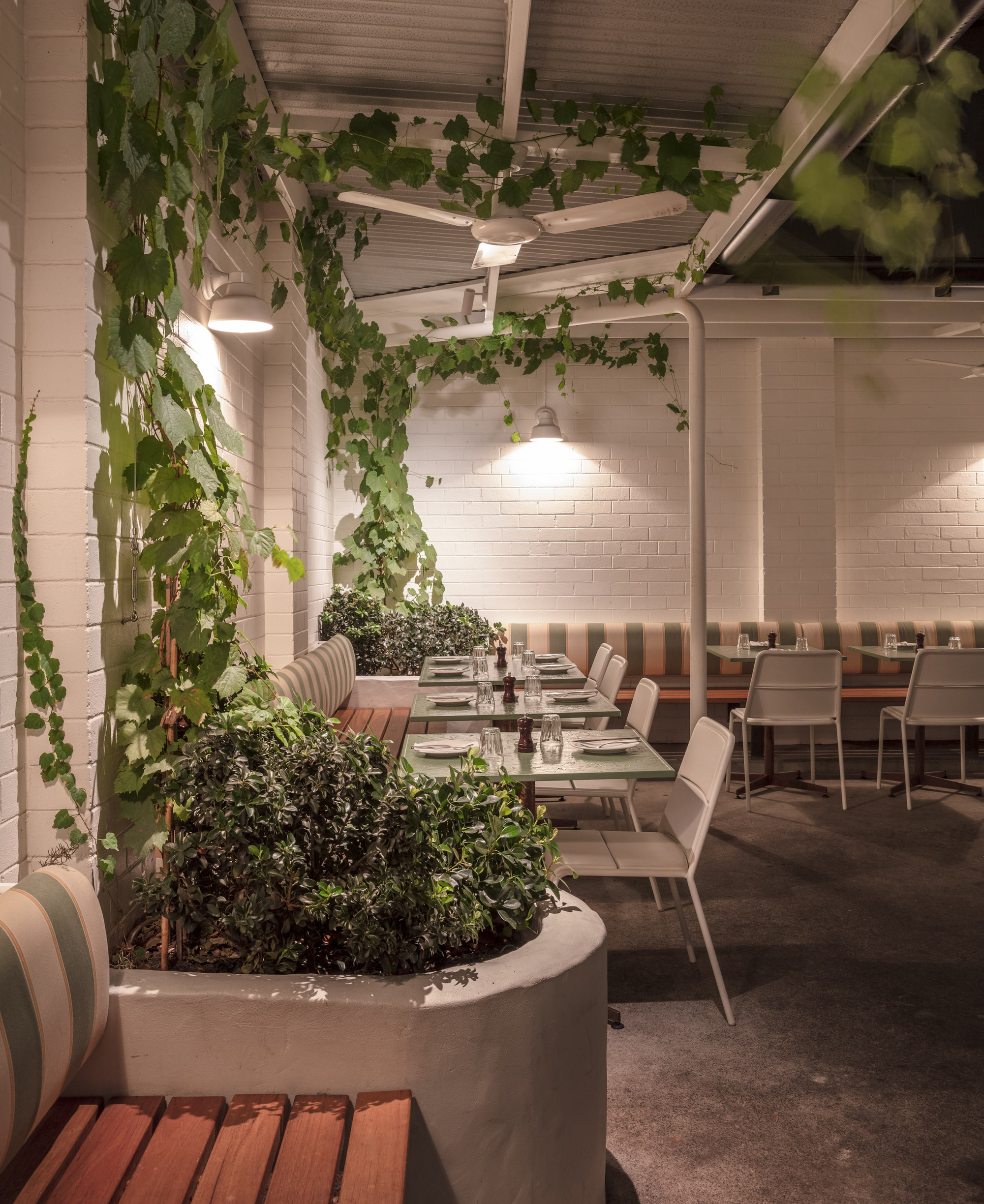 Gallery of Totti’s Restaurant / Akin Atelier - 4