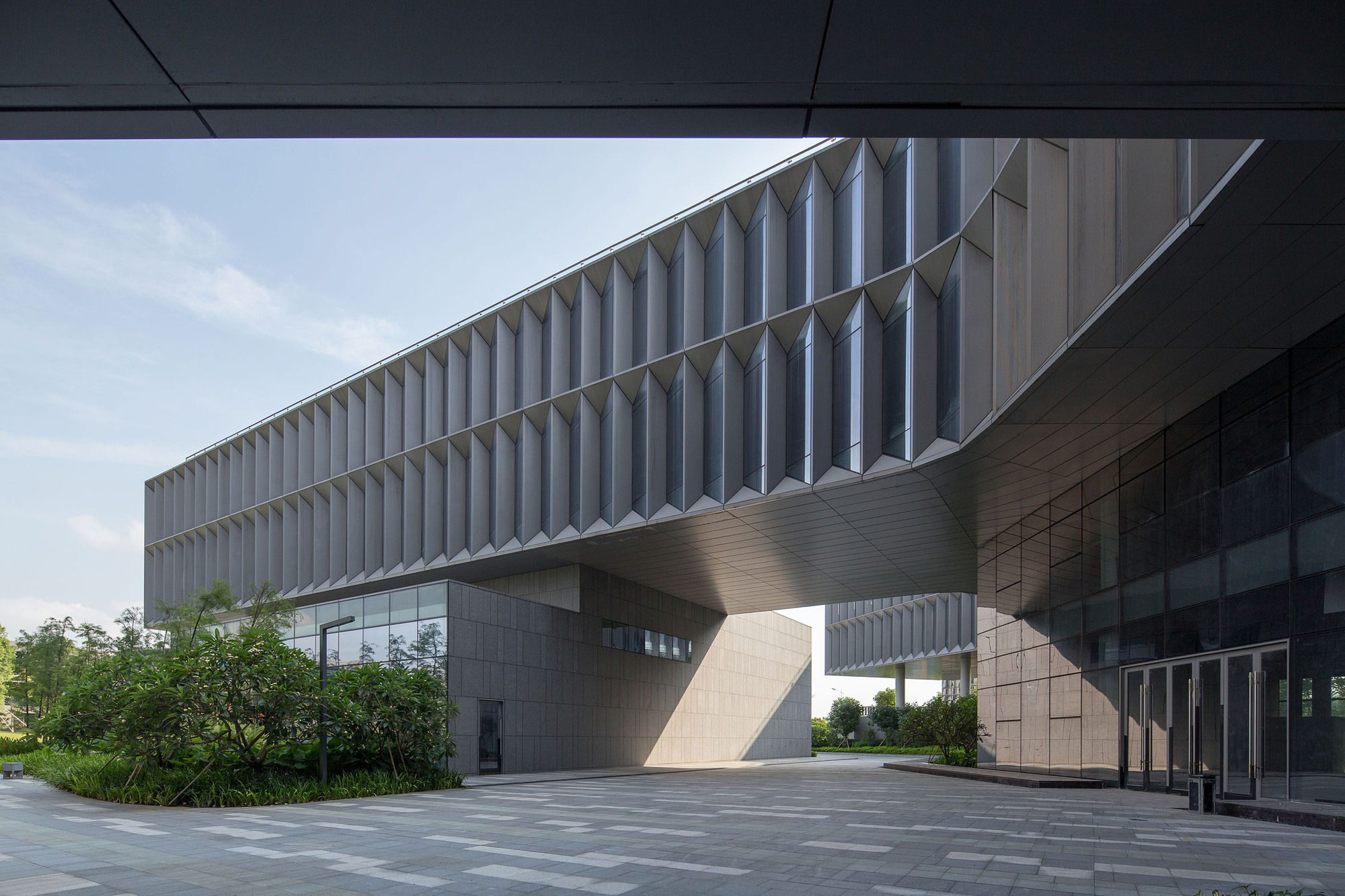 Gallery of CIMC Headquarter Office Building / CCDI Dongxiying Studio - 7