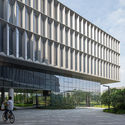 CIMC Headquarter Office Building / CCDI Dongxiying Studio | ArchDaily