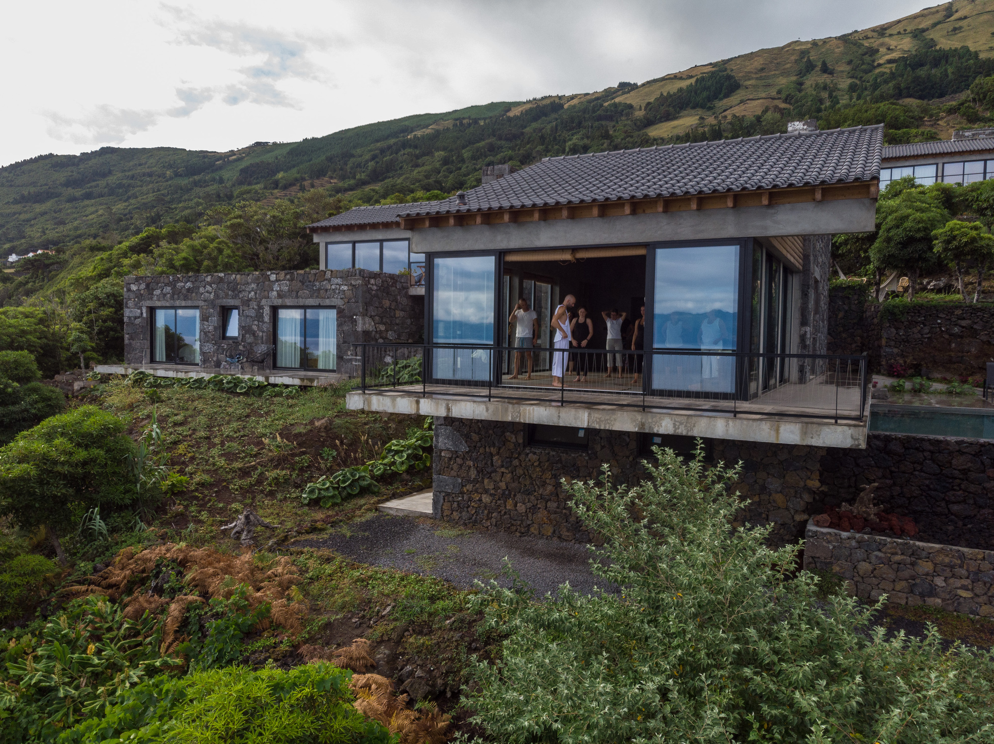 Galeria de Resort Lava Homes / Diogo Mega Architects - 17