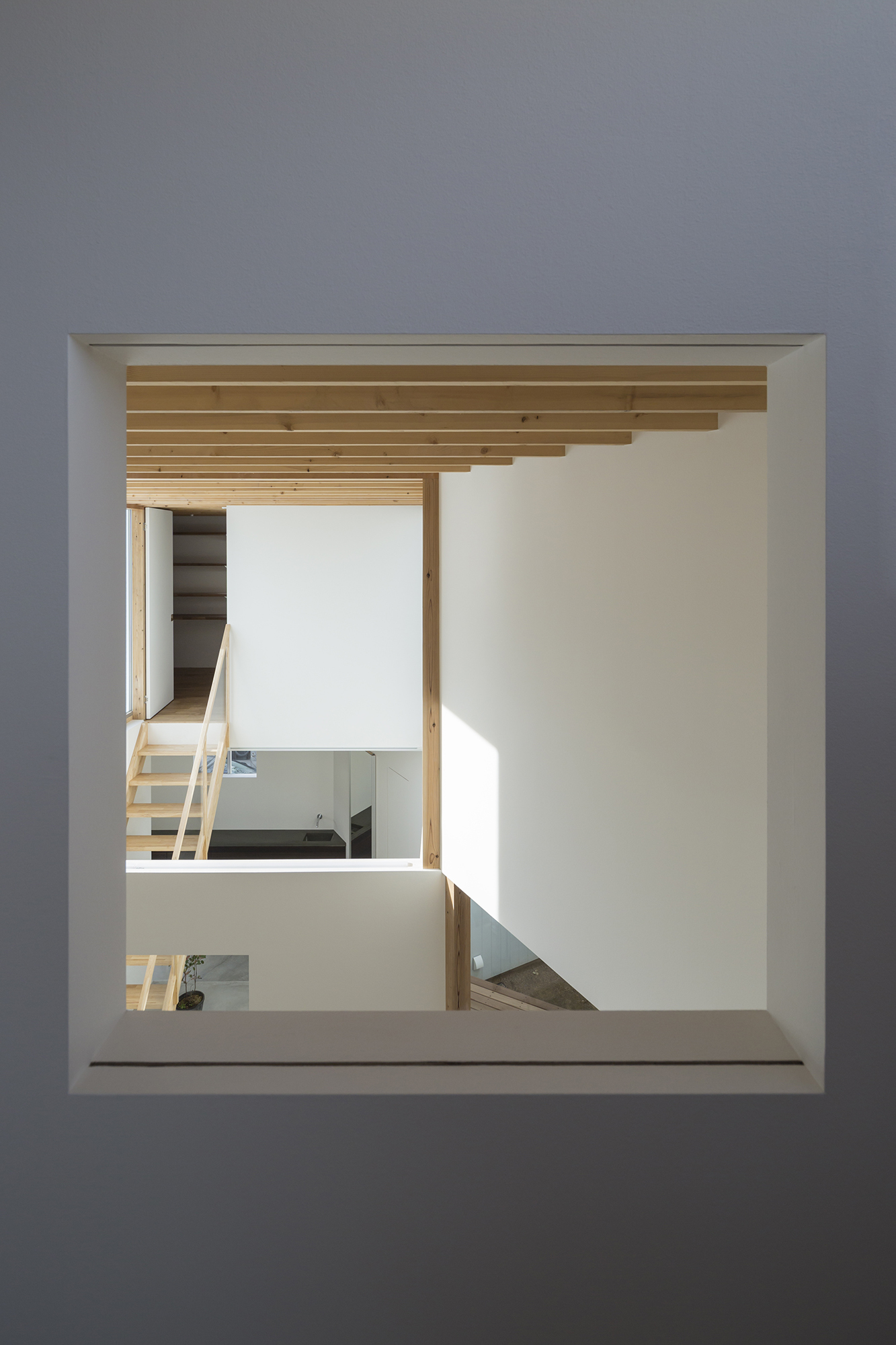 Gallery of House in Hokusetsu / Tato Architects - 11