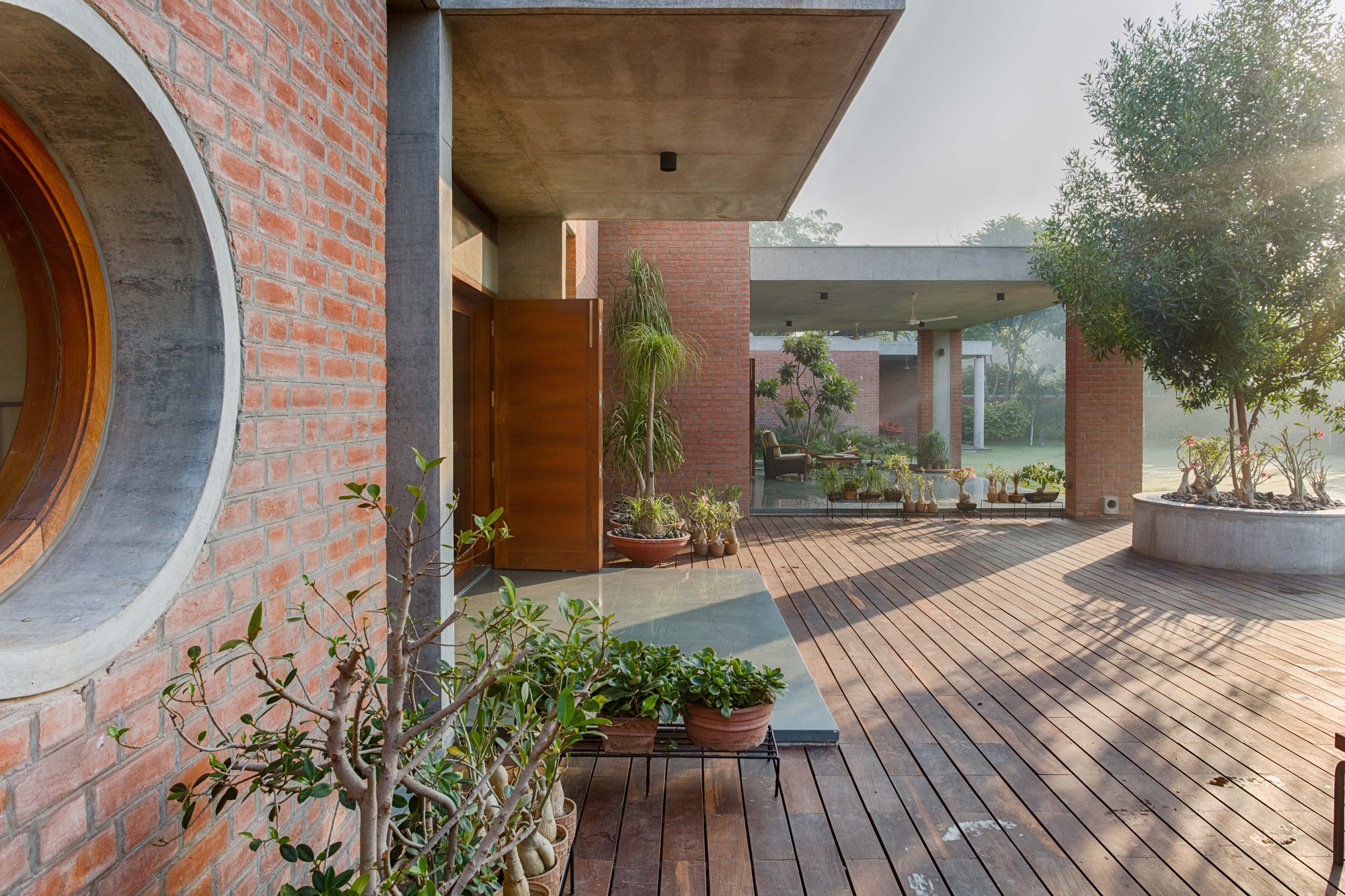 Gallery of Shaila Patel House / Groundwork Architecture - 5