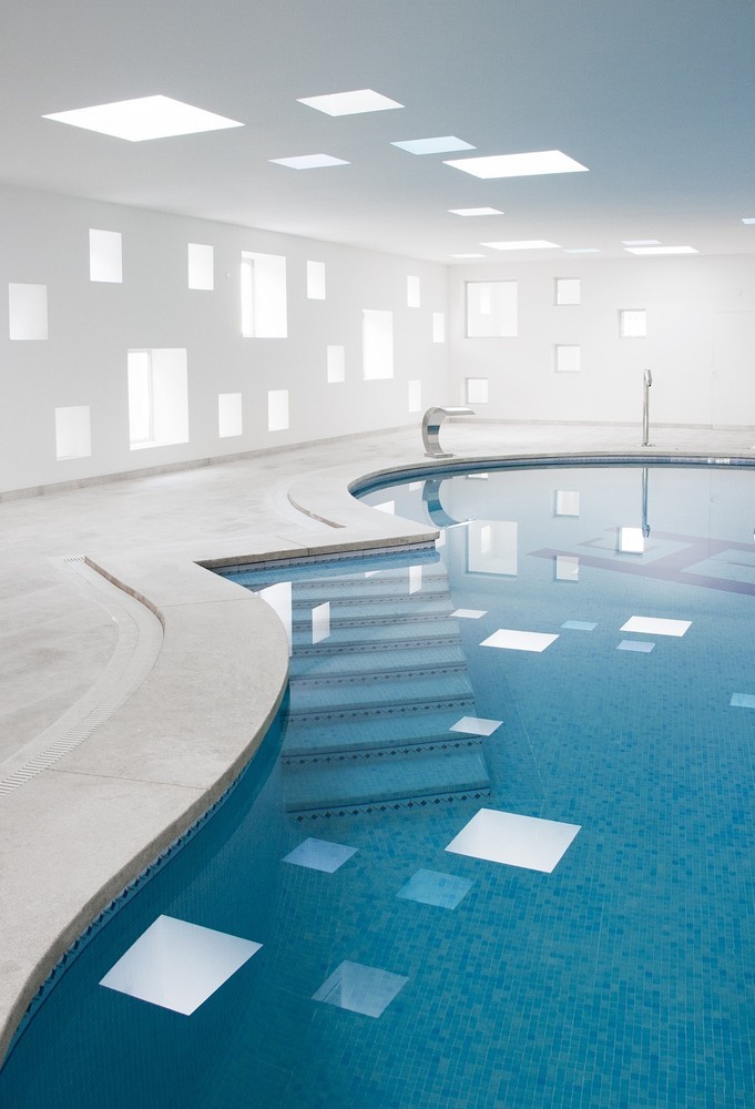 Gallery of 24 Indoor Pools: Bringing the Tranquility of Water to ...
