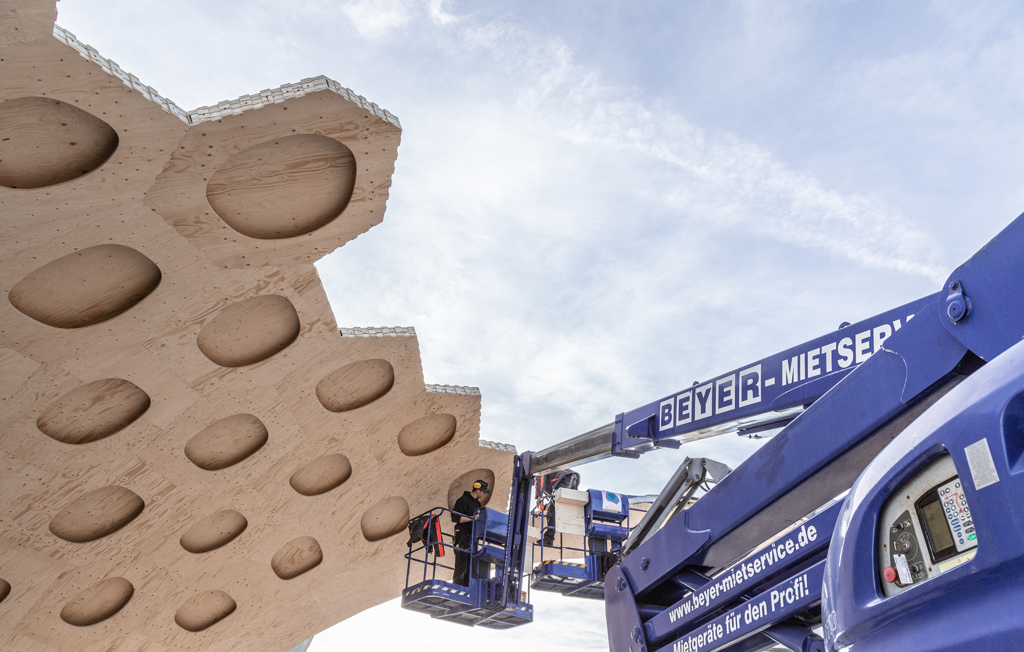 Gallery of BUGA Wood Pavilion / ICD/ITKE University of Stuttgart - 27