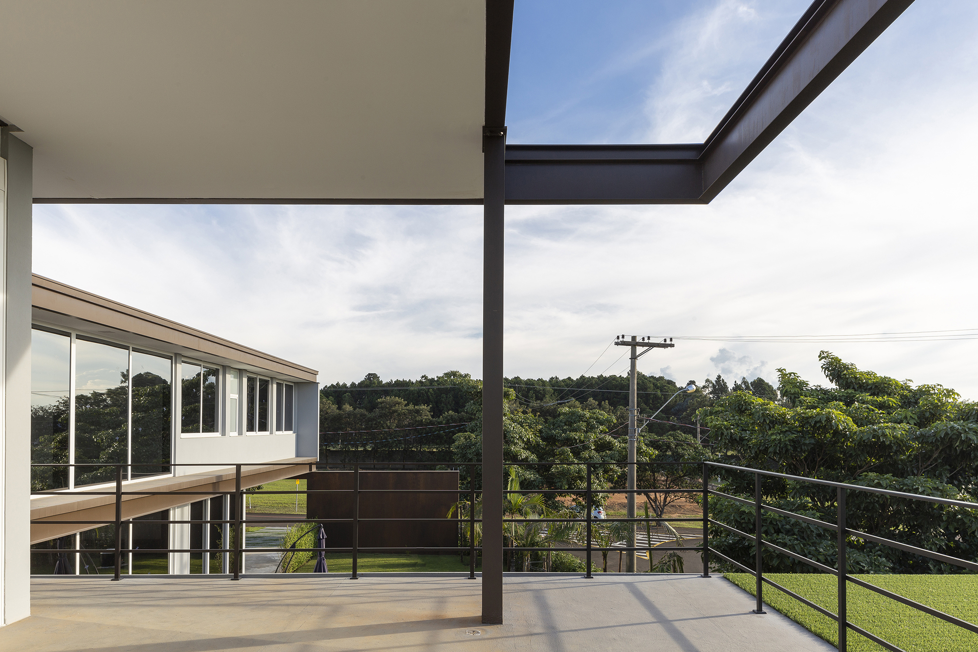 Gallery of BT House / Taguá Arquitetura - 22