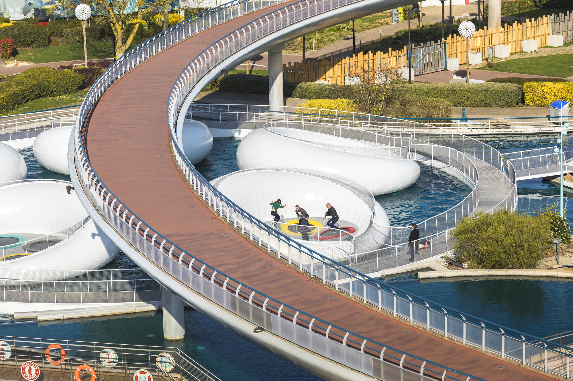 Gallery of Lily Floating Playground / WAO - Wild Architectural Objects - 5