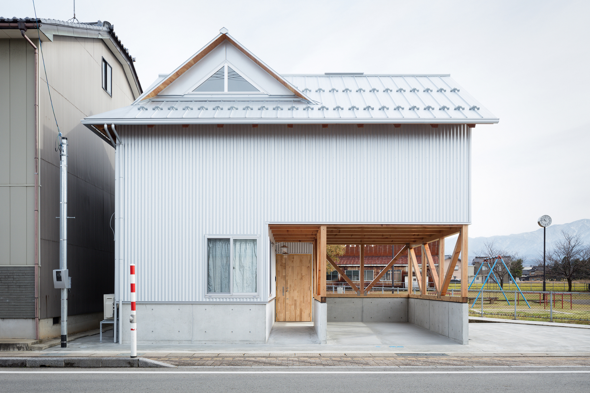 Gallery of House in Shimomuraki / Aki Hamada Architects - 2