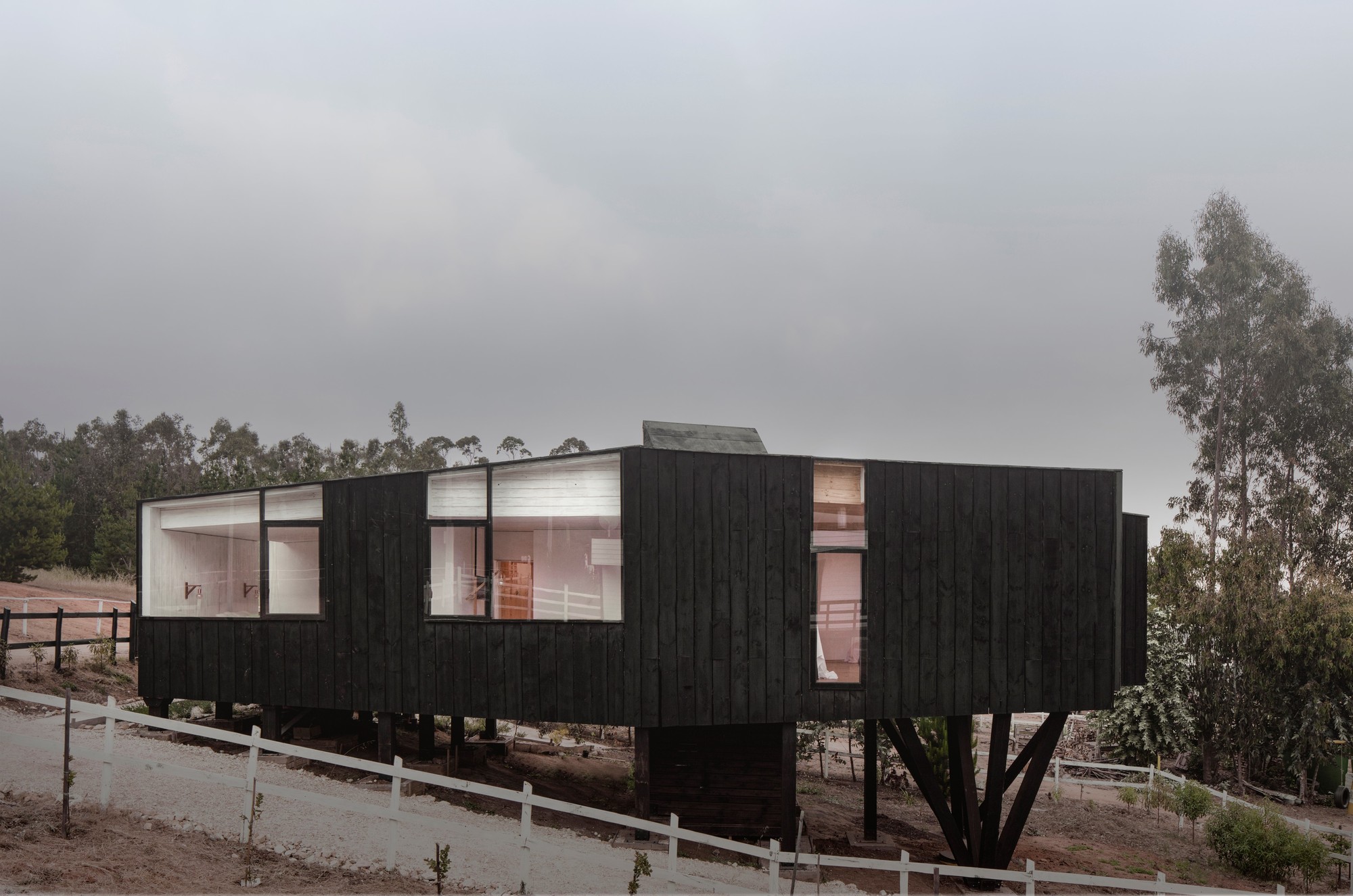 Gallery of Catalina House / Ignacio Rojas Hirigoyen - 3