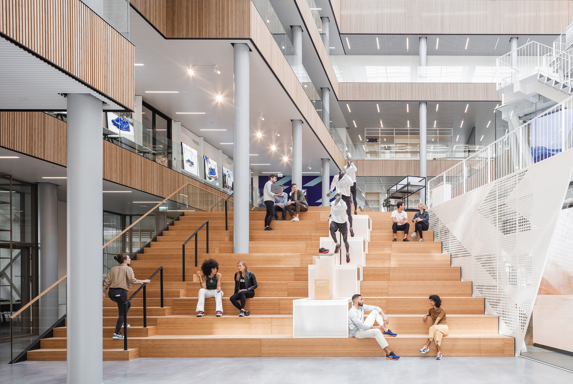 Gallery of ASICS EMEA Headquarters / Powerhouse Company - 17