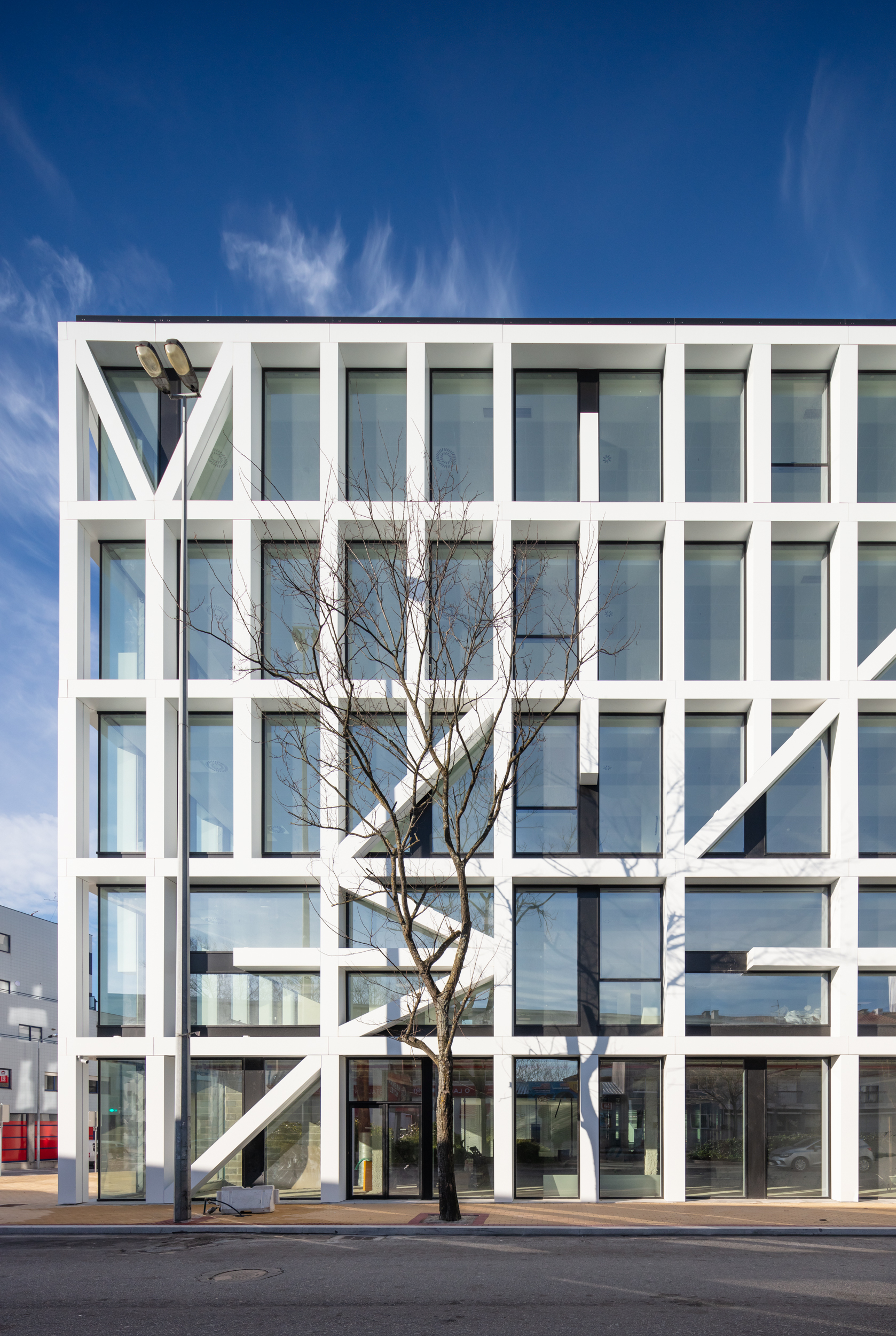 Gallery of Urbo Business Centre / Nuno Ferreira Capa | arquitectura e ...