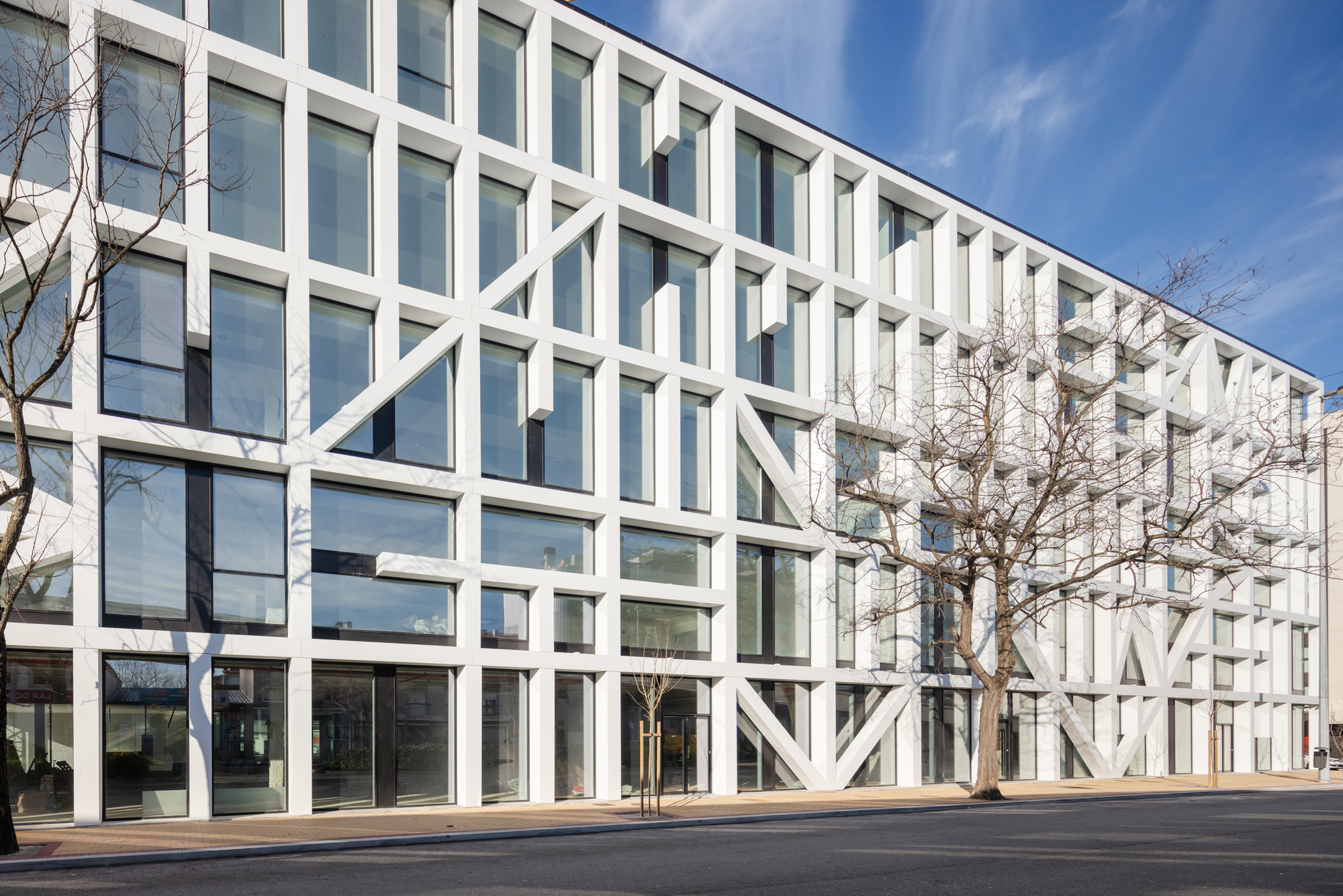 Gallery of Urbo Business Centre / Nuno Ferreira Capa | arquitectura e ...