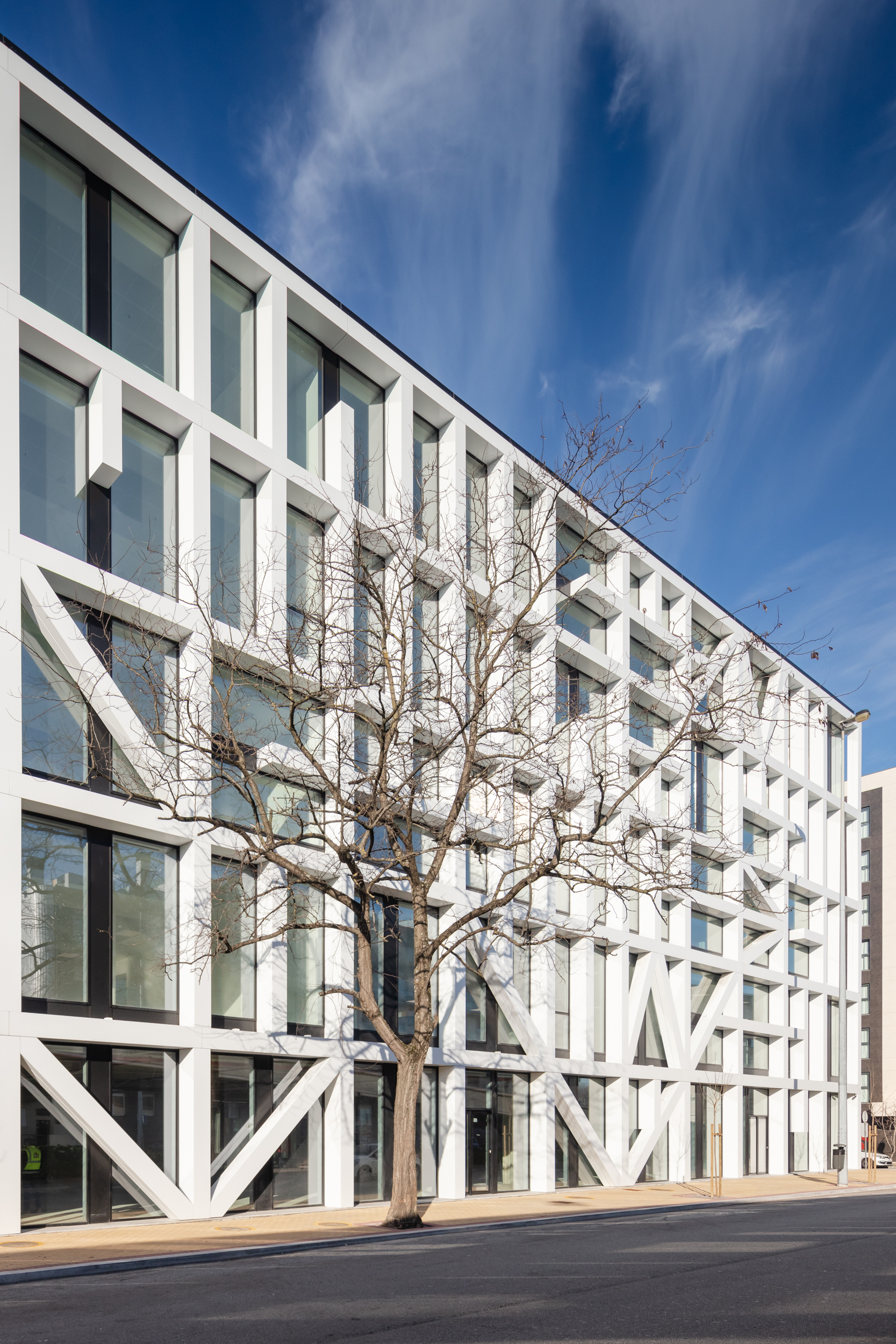 Gallery of Urbo Business Centre / Nuno Ferreira Capa | arquitectura e ...