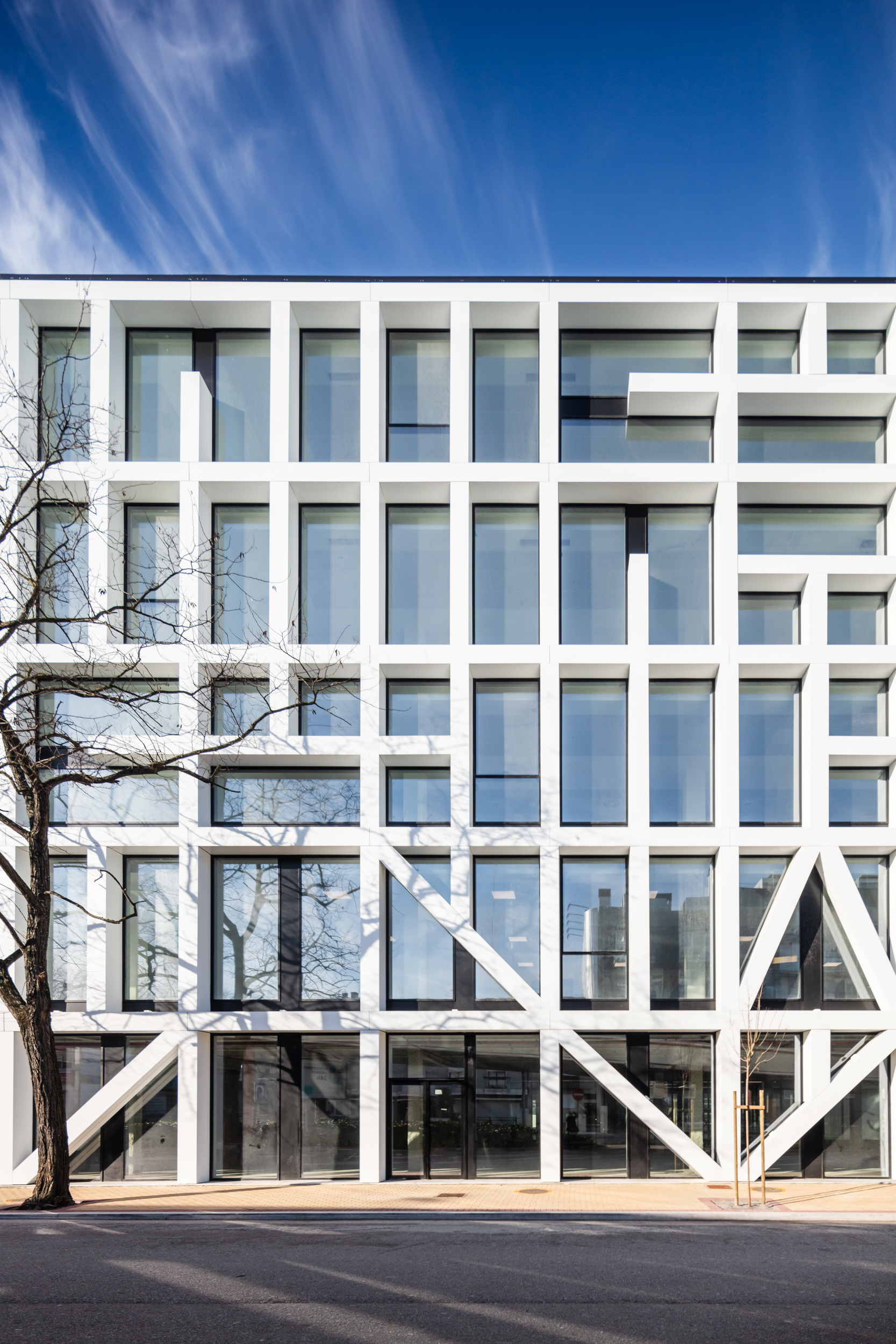 Gallery of Urbo Business Centre / Nuno Ferreira Capa | arquitectura e ...