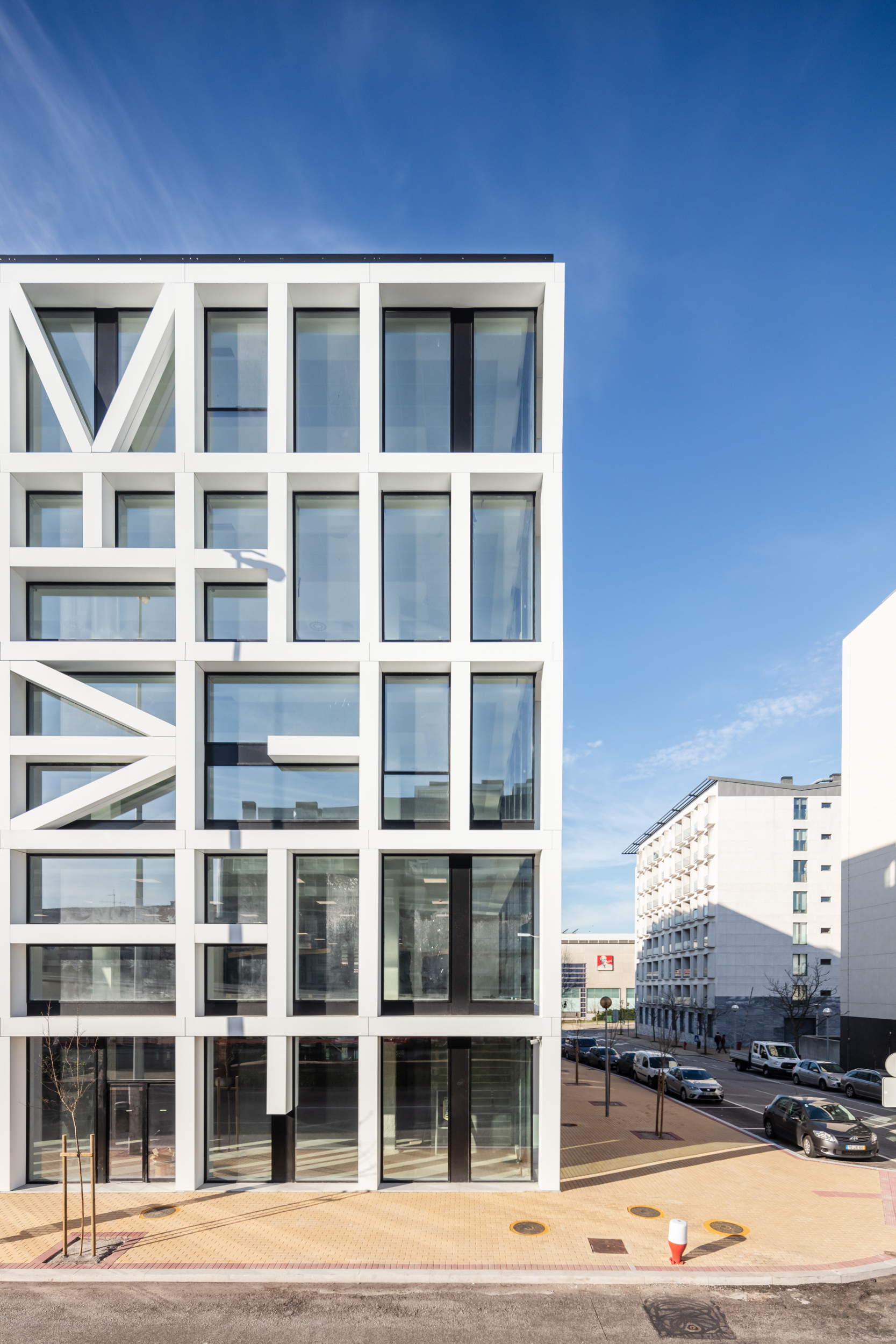 Gallery of Urbo Business Centre / Nuno Ferreira Capa | arquitectura e ...