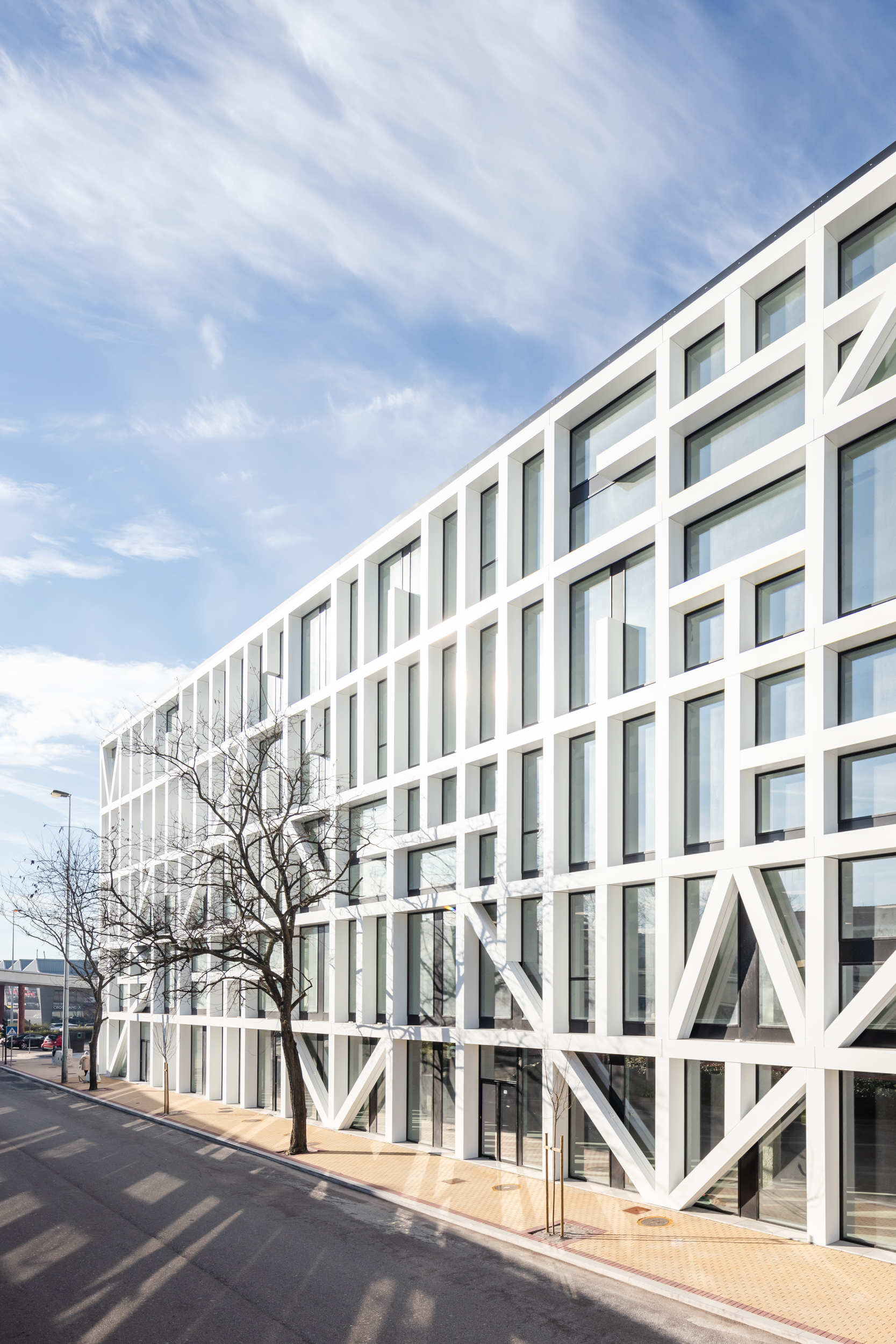 Gallery of Urbo Business Centre / Nuno Ferreira Capa | arquitectura e ...