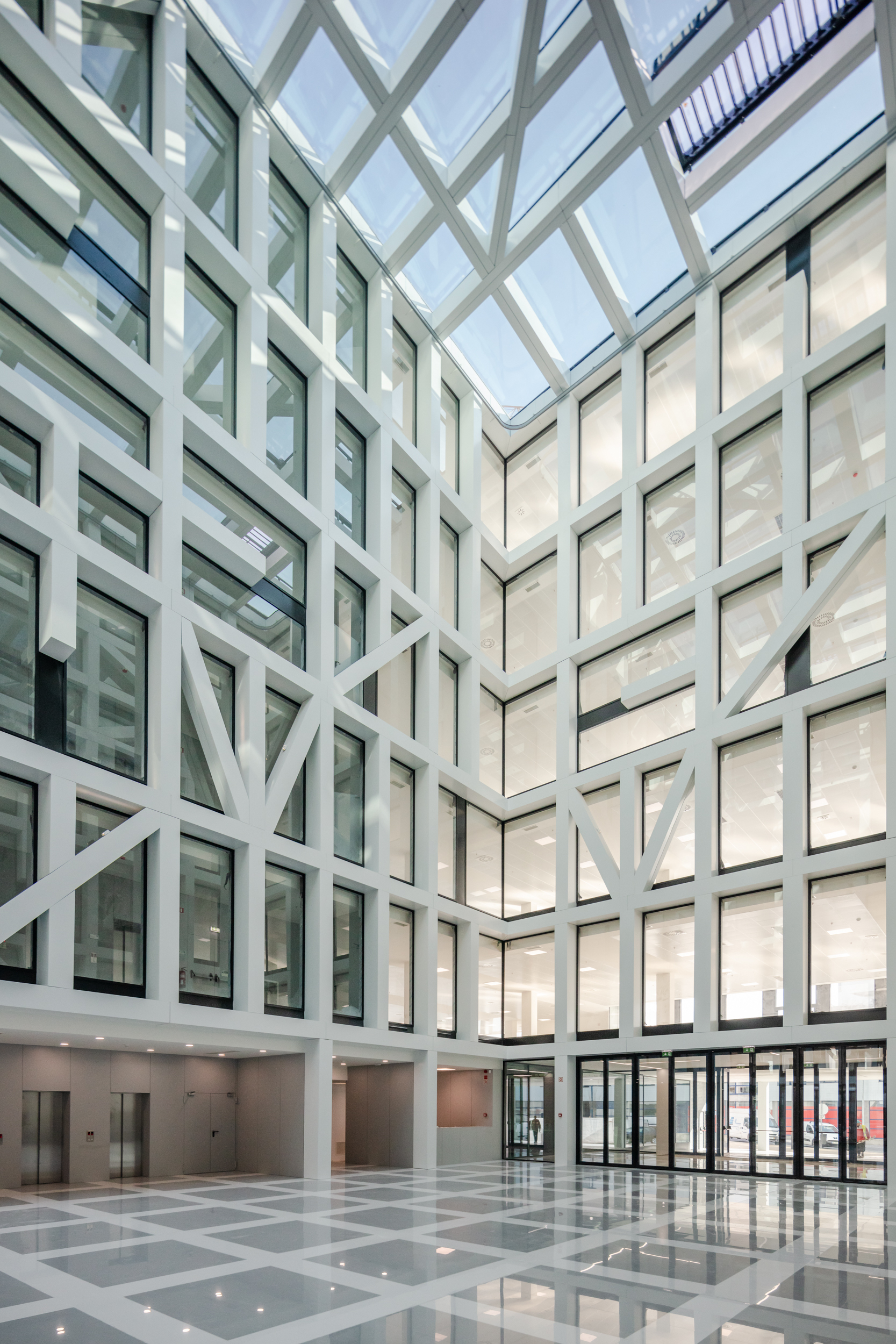 Gallery of Urbo Business Centre / Nuno Ferreira Capa | arquitectura e ...