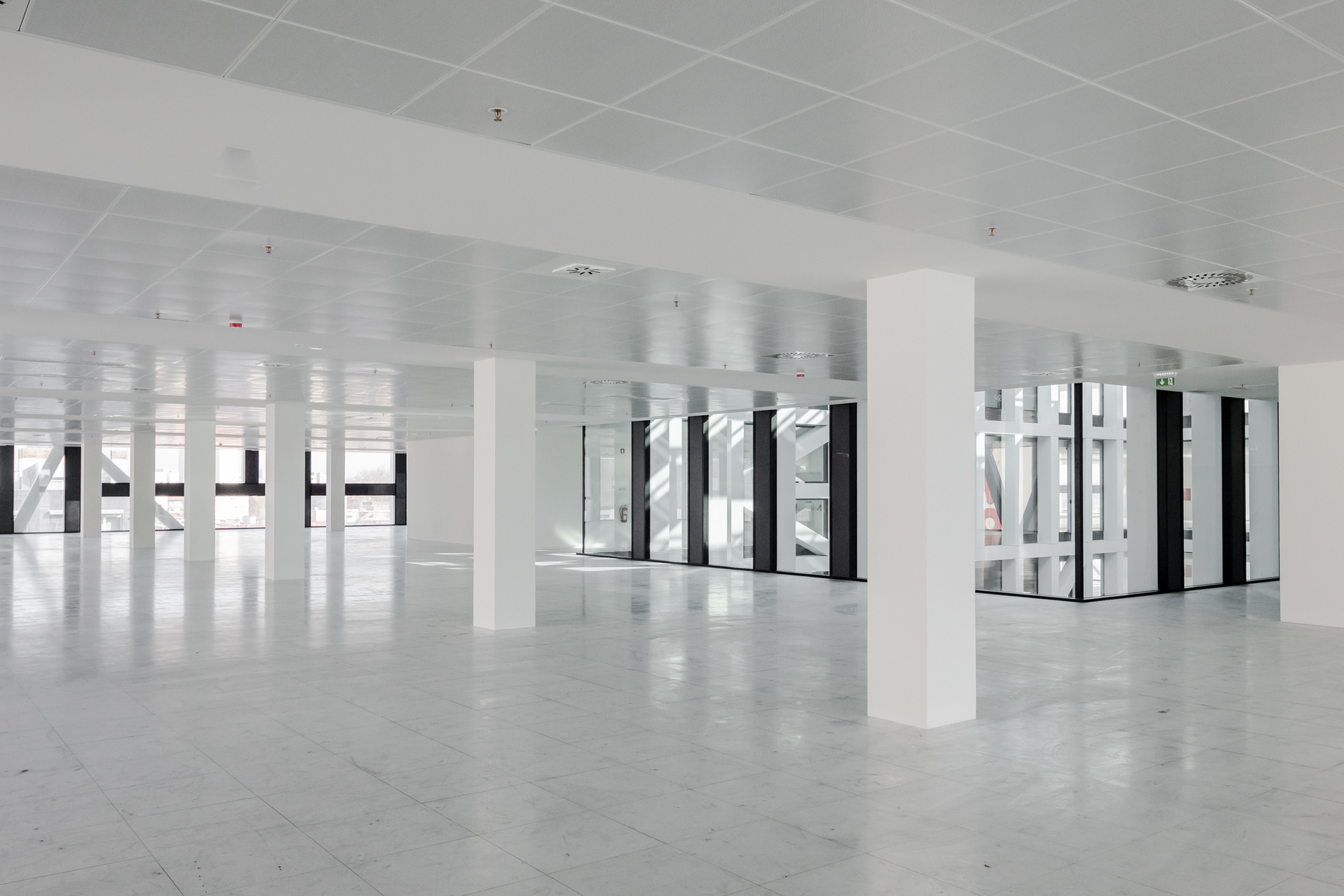 Gallery of Urbo Business Centre / Nuno Ferreira Capa | arquitectura e ...