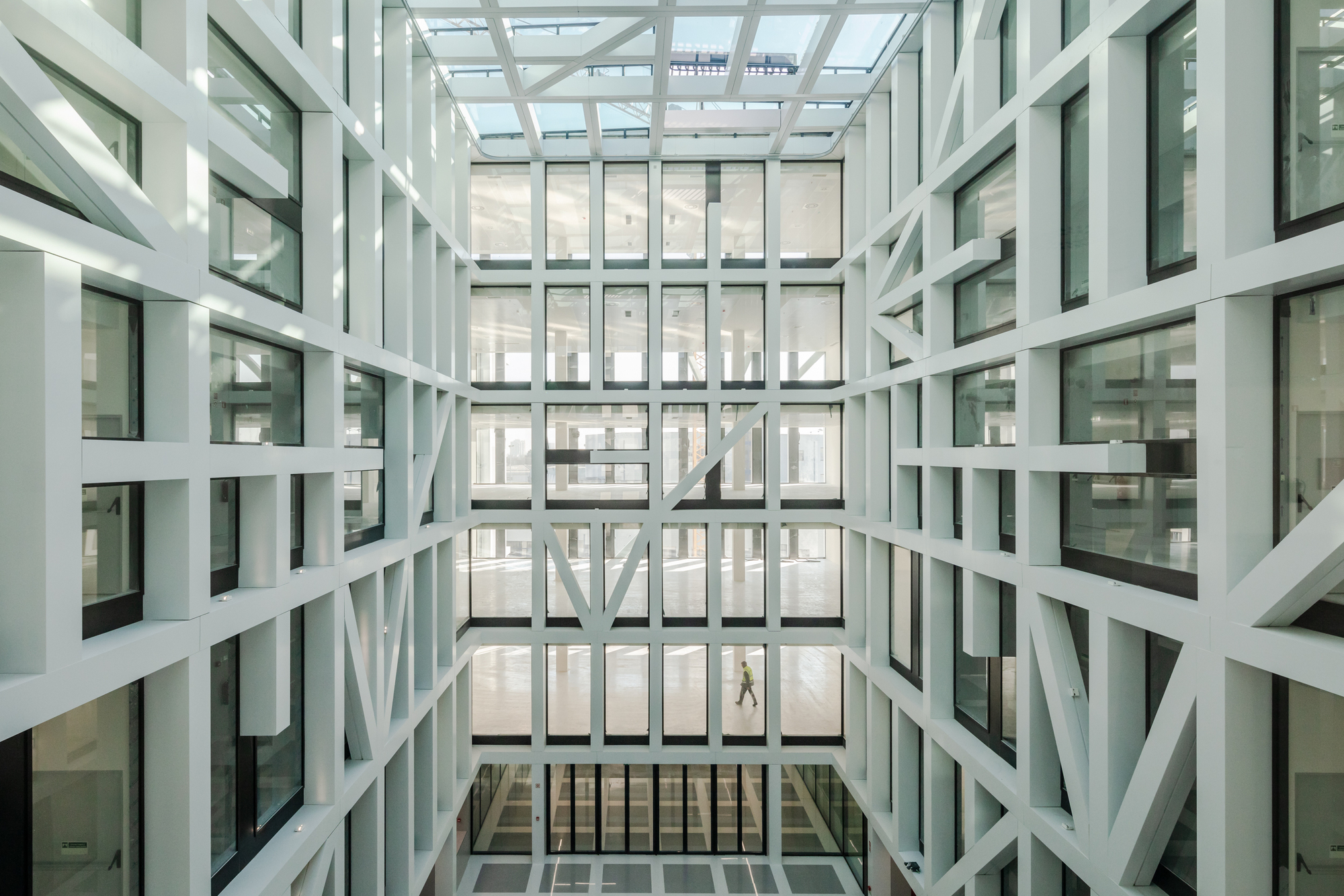 Gallery of Urbo Business Centre / Nuno Ferreira Capa | arquitectura e ...