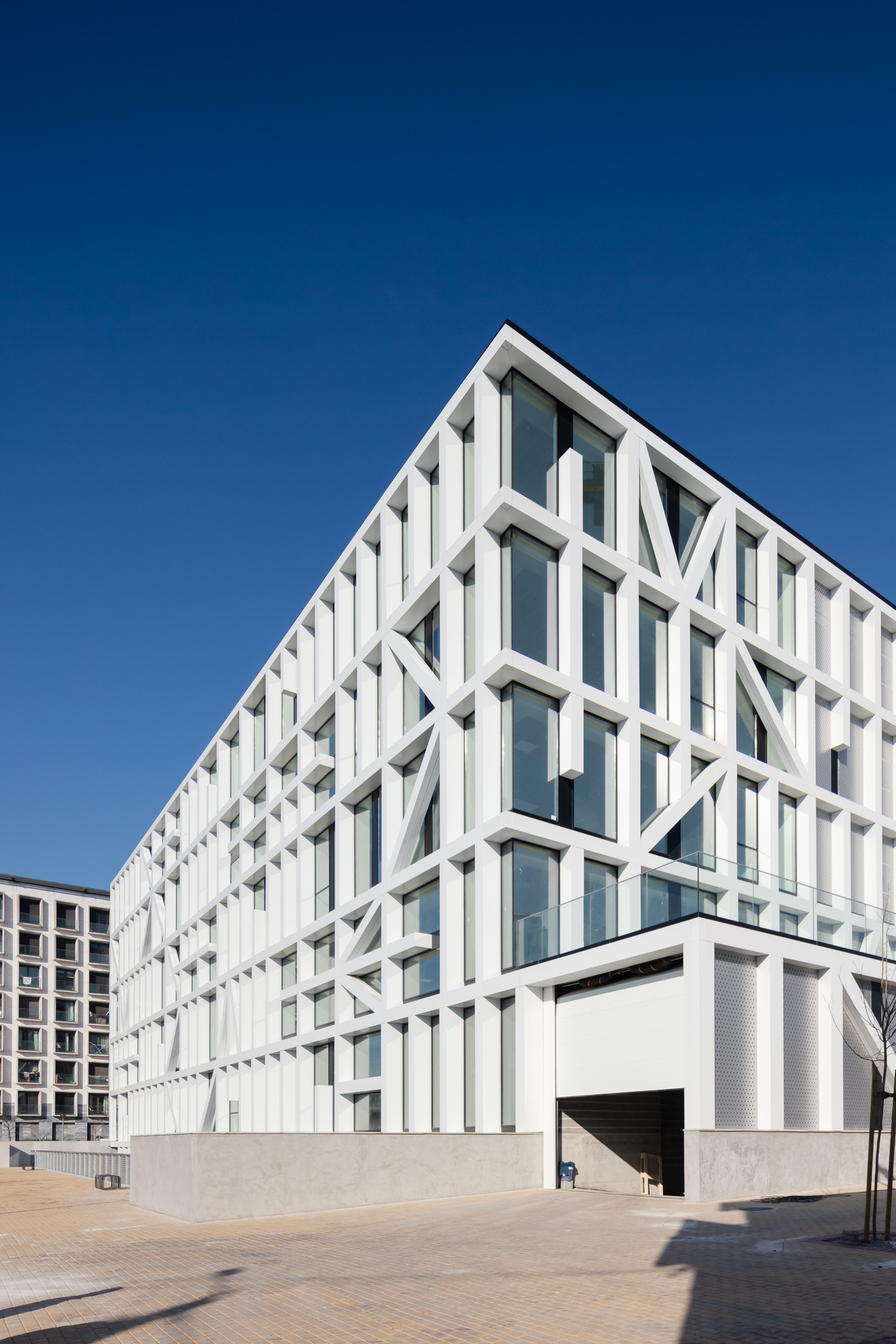 Gallery of Urbo Business Centre / Nuno Ferreira Capa | arquitectura e ...