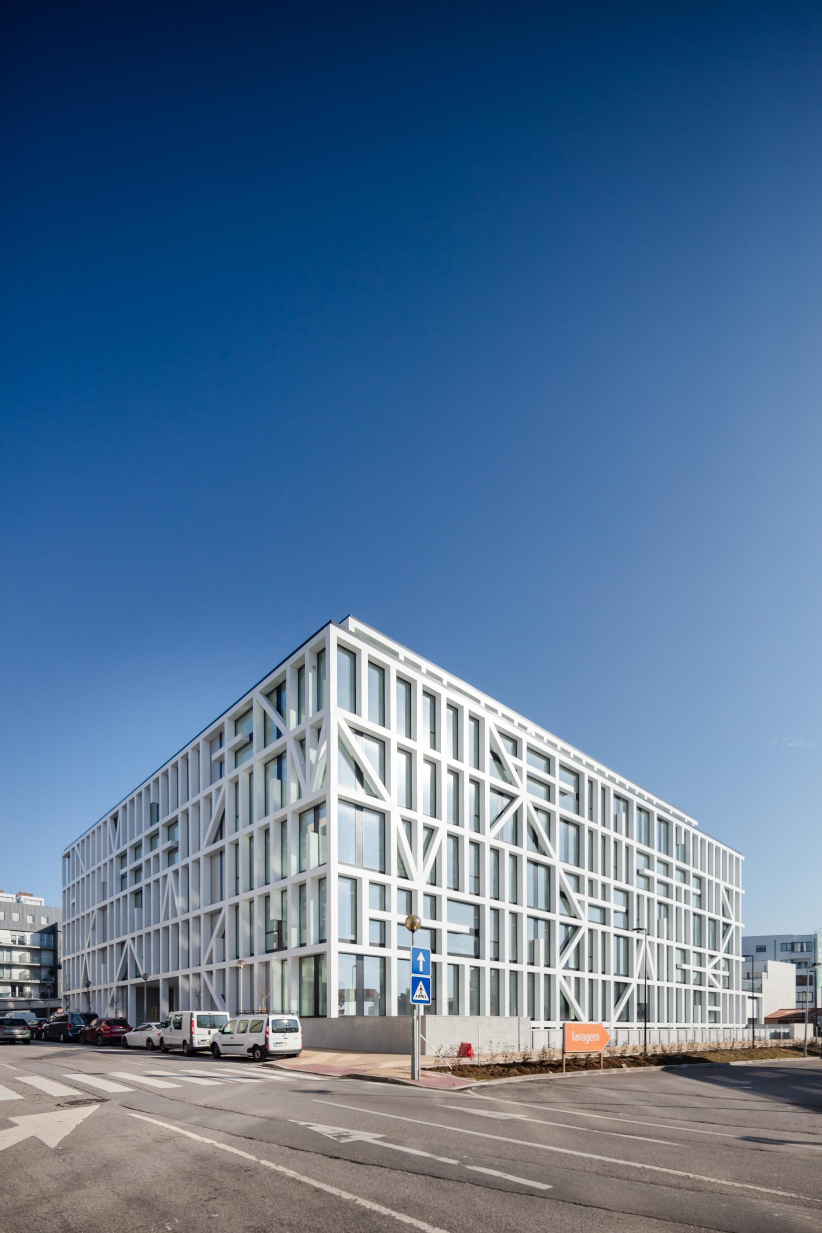 Gallery of Urbo Business Centre / Nuno Ferreira Capa | arquitectura e ...