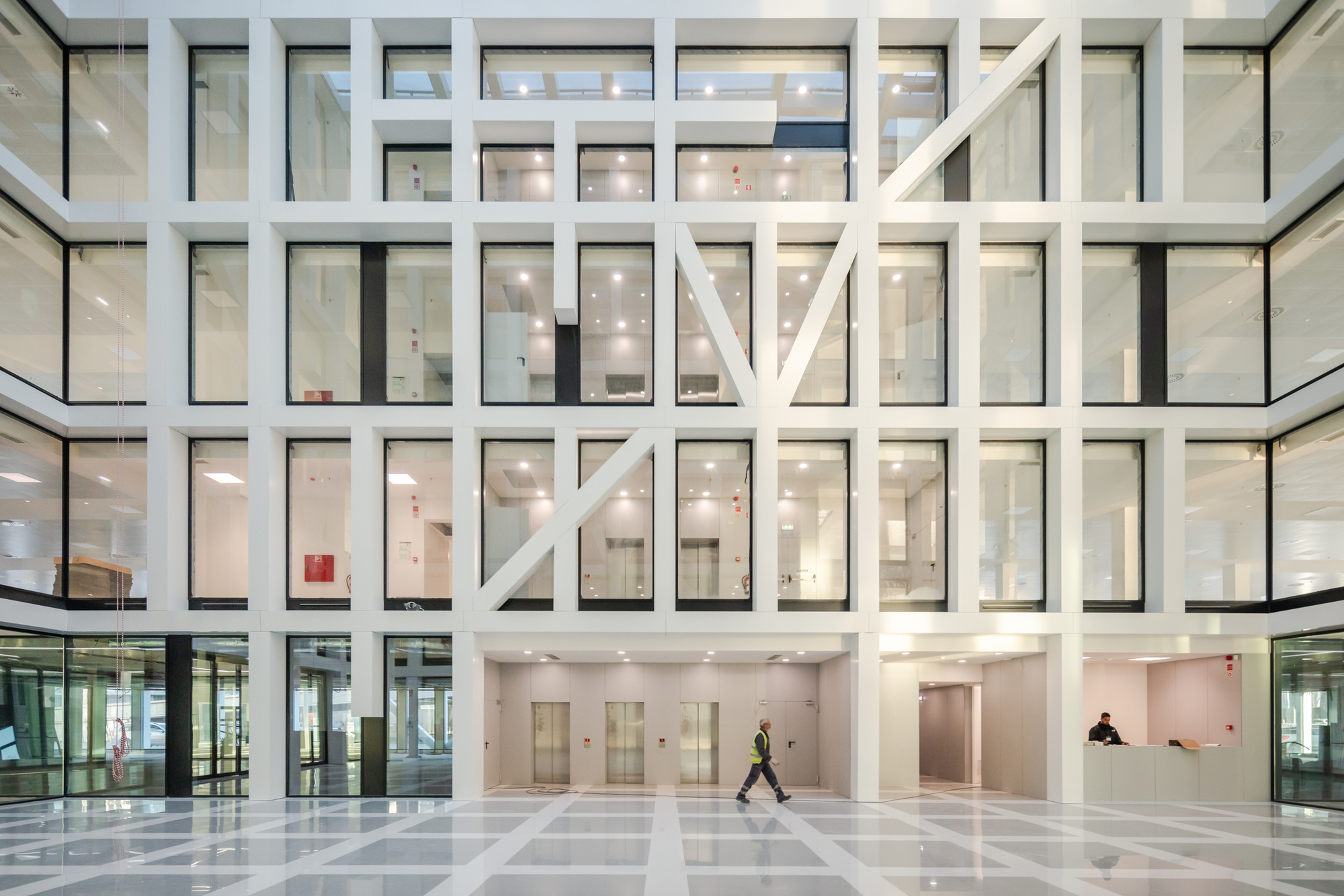Gallery of Urbo Business Centre / Nuno Ferreira Capa | arquitectura e ...