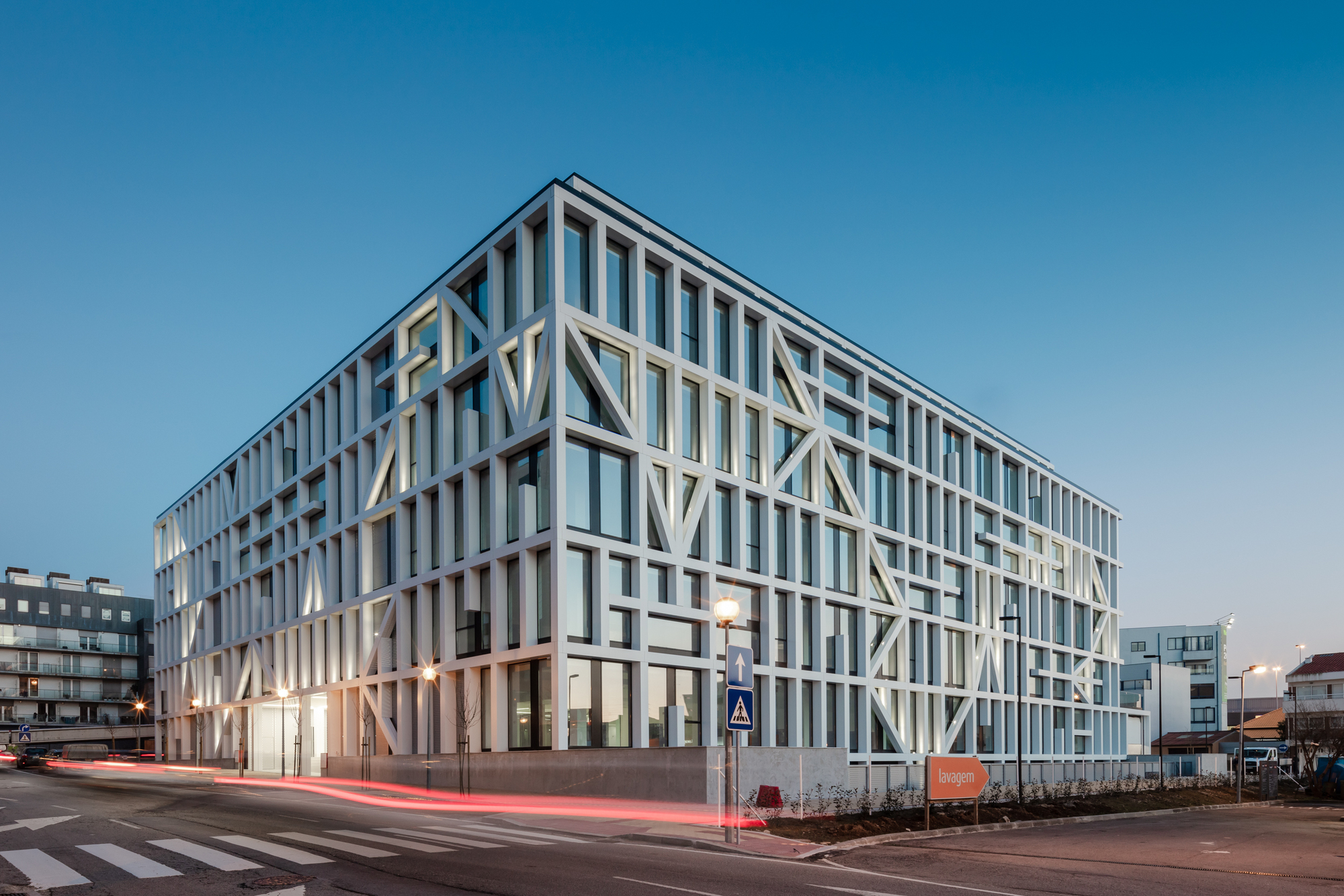 Gallery of Urbo Business Centre / Nuno Ferreira Capa | arquitectura e ...